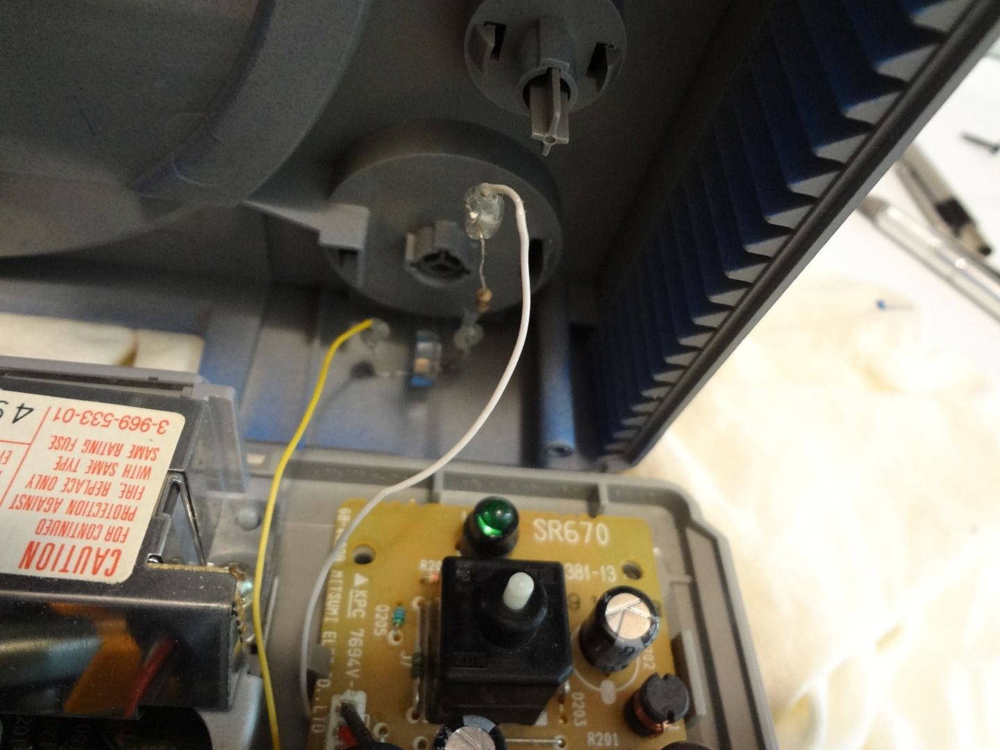 Playstation Paint & 2nd Led Mod : 5 Steps - Instructables