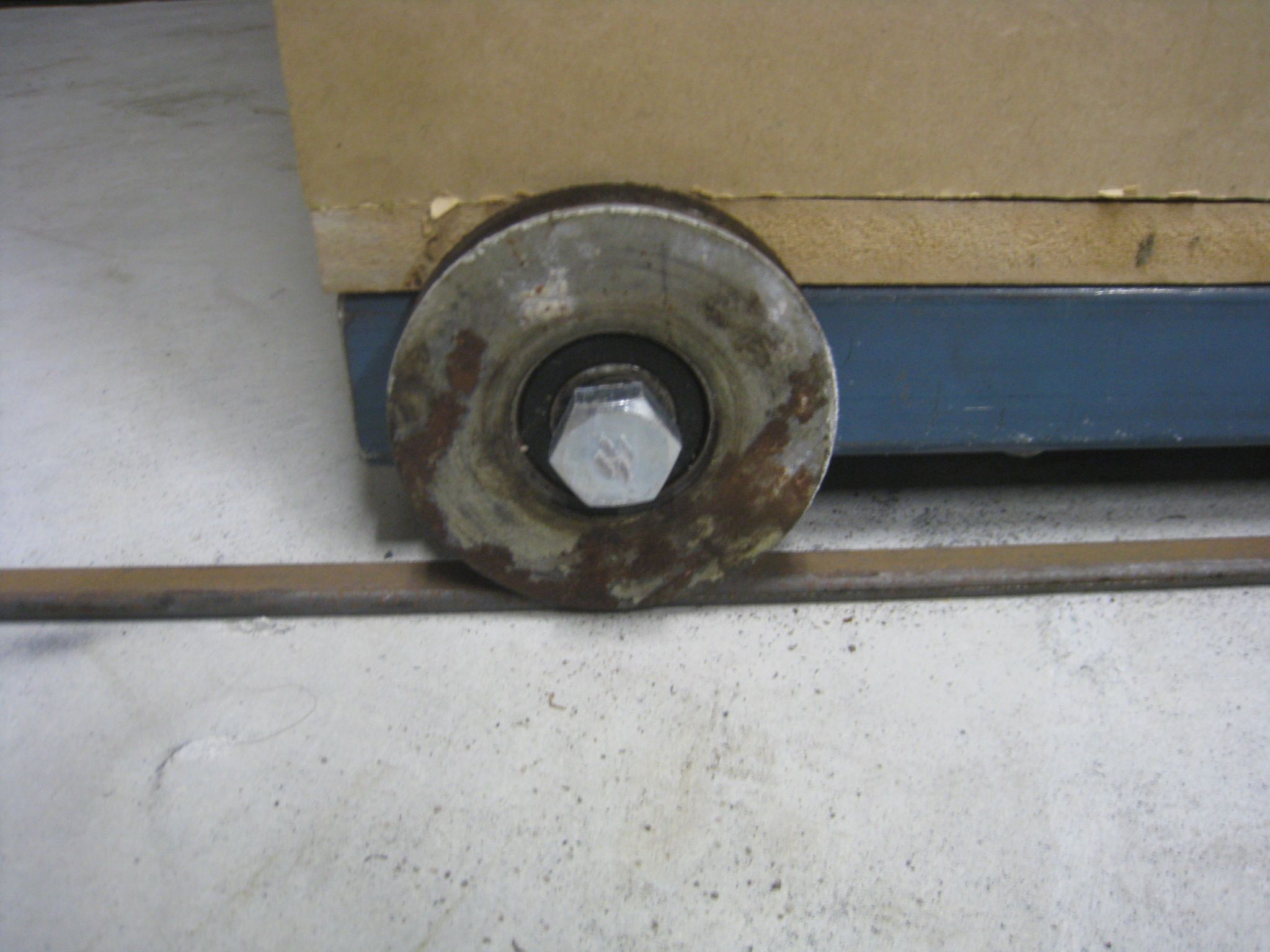 Build Your Own Compactus : 12 Steps - Instructables