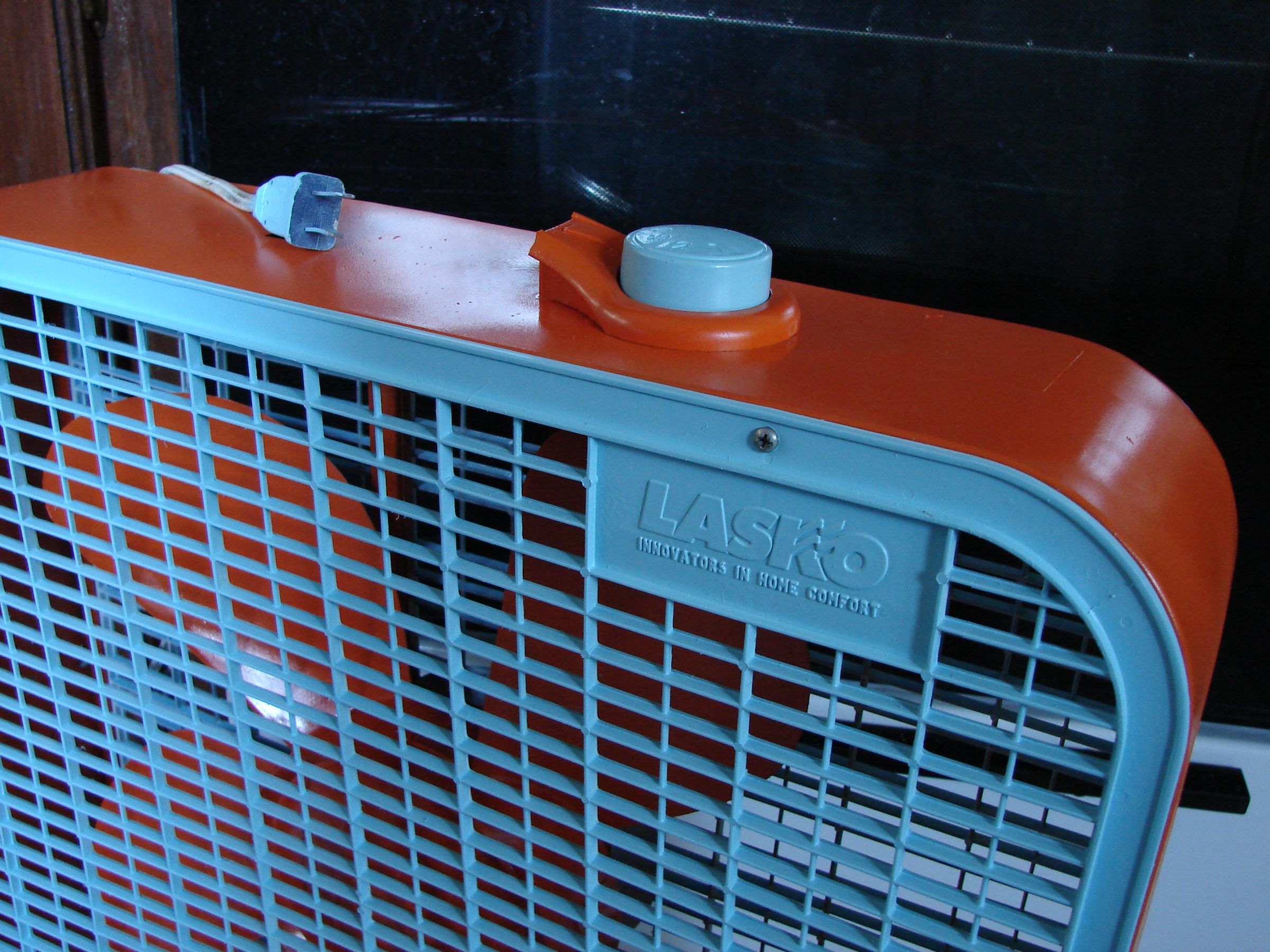 Revamp Your Ugly Old Fan! : 5 Steps (with Pictures) - Instructables