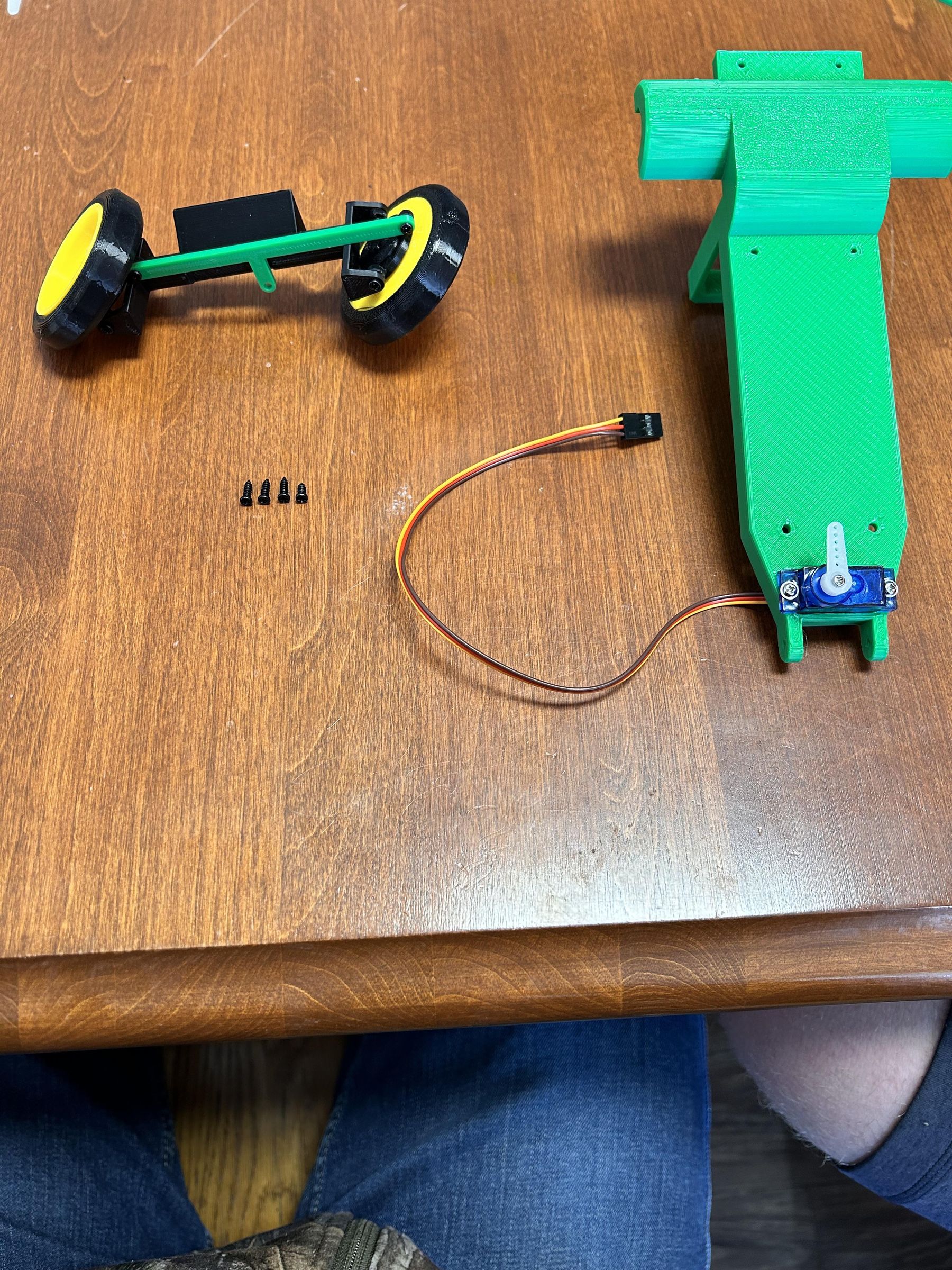 Muddy Mini Tractor : 12 Steps - Instructables