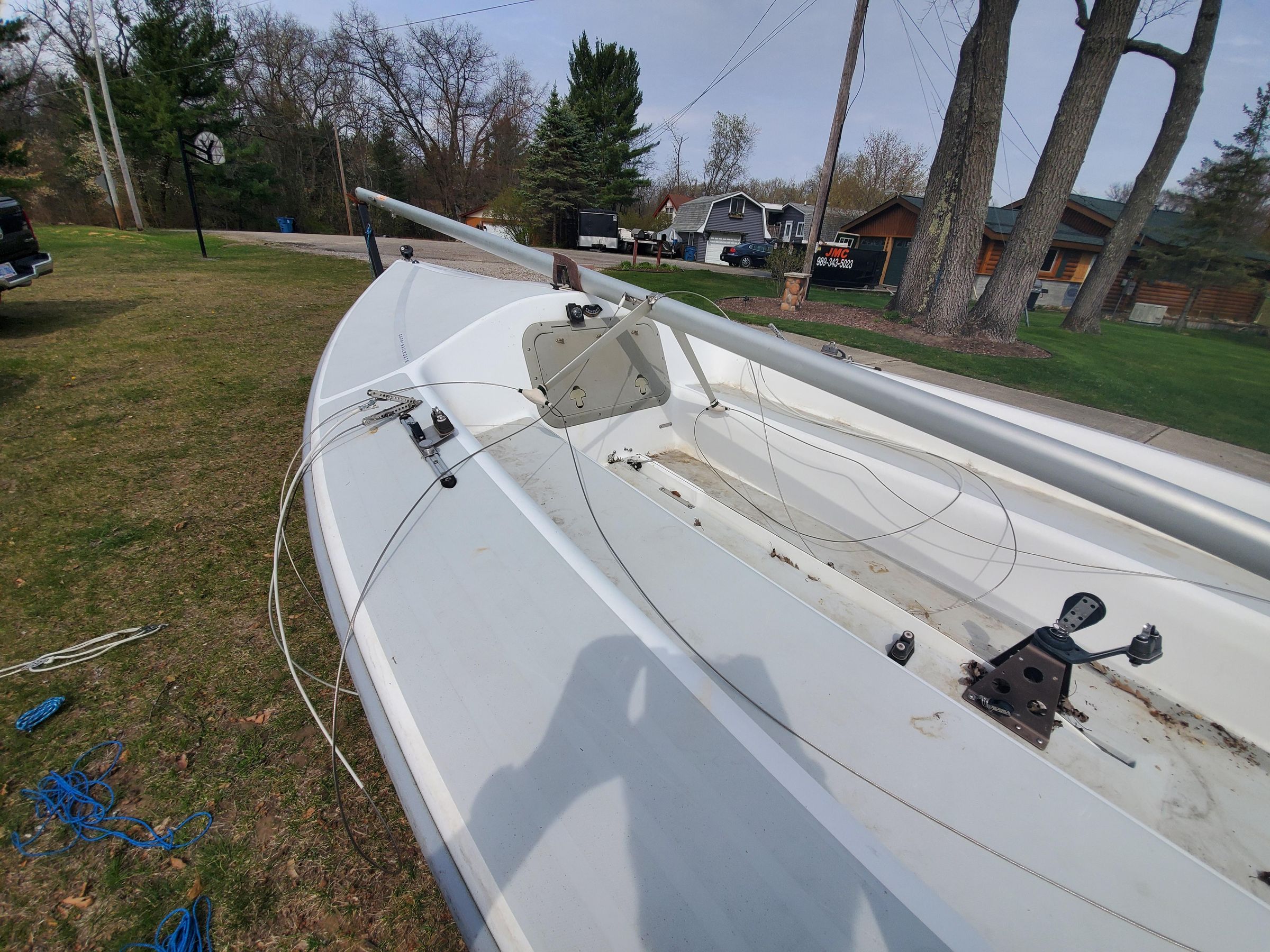 How to Rig a Catalina Capri 16.5 Sailboat : 11 Steps - Instructables