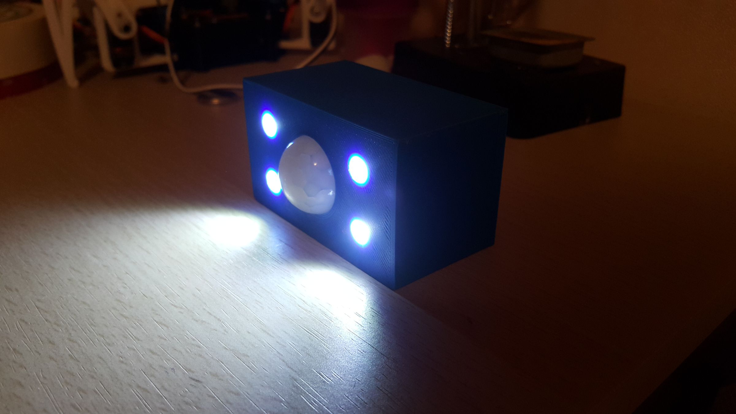 Mini Motion Sensor Lamp - Instructables