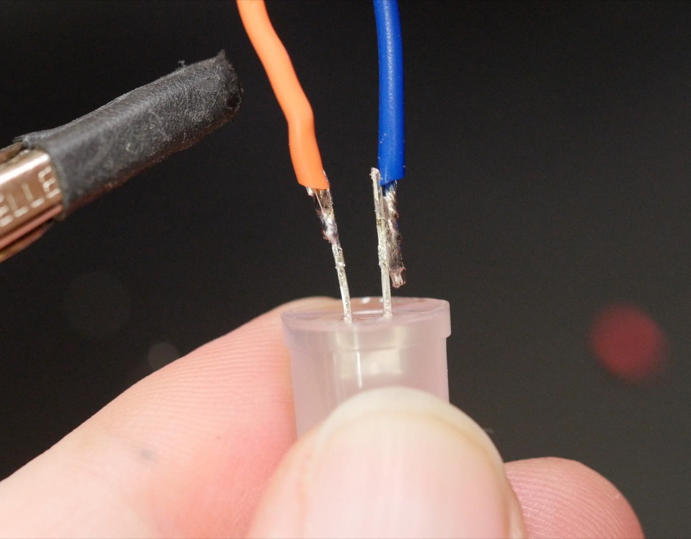 Easy LED Circuit : 5 Steps (with Pictures) - Instructables