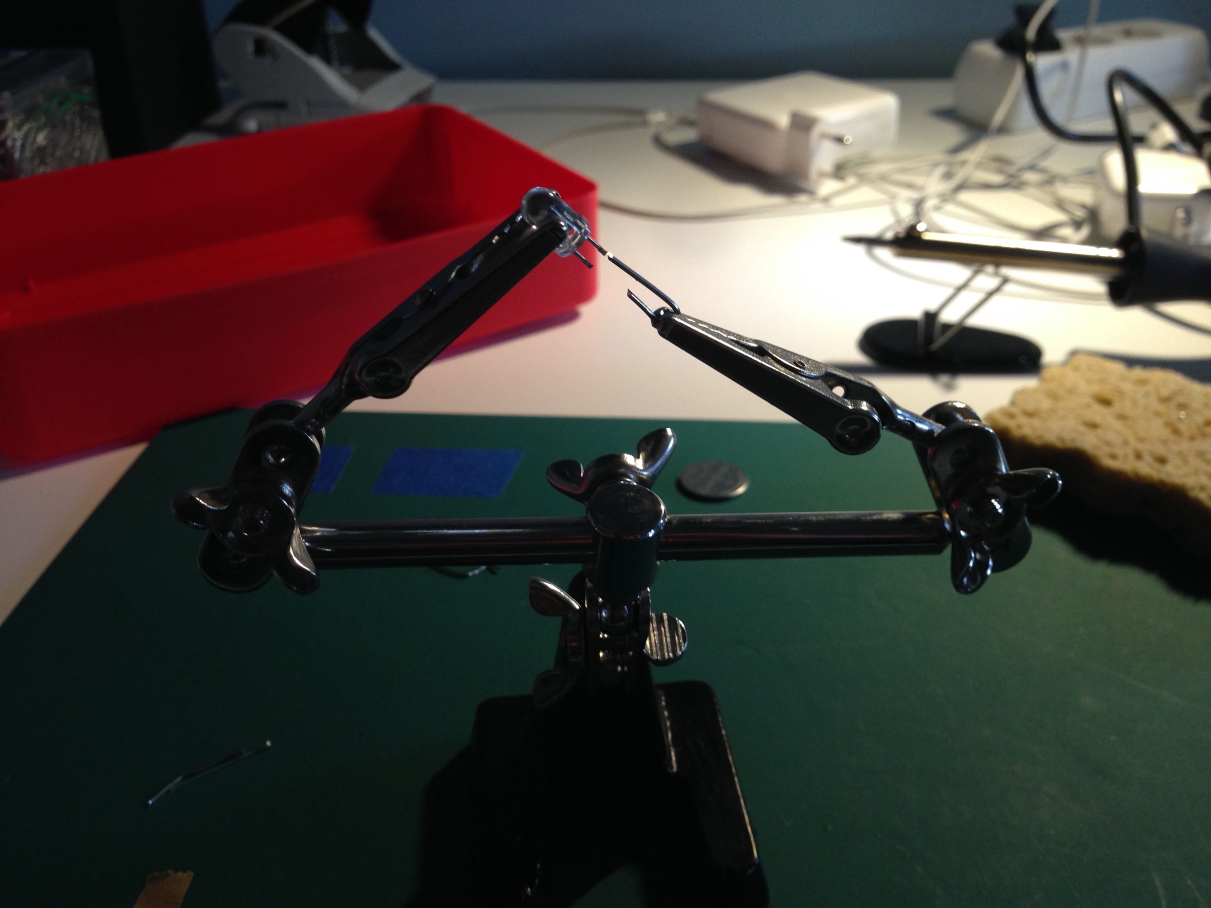 LED Paperclip : 6 Steps (with Pictures) - Instructables