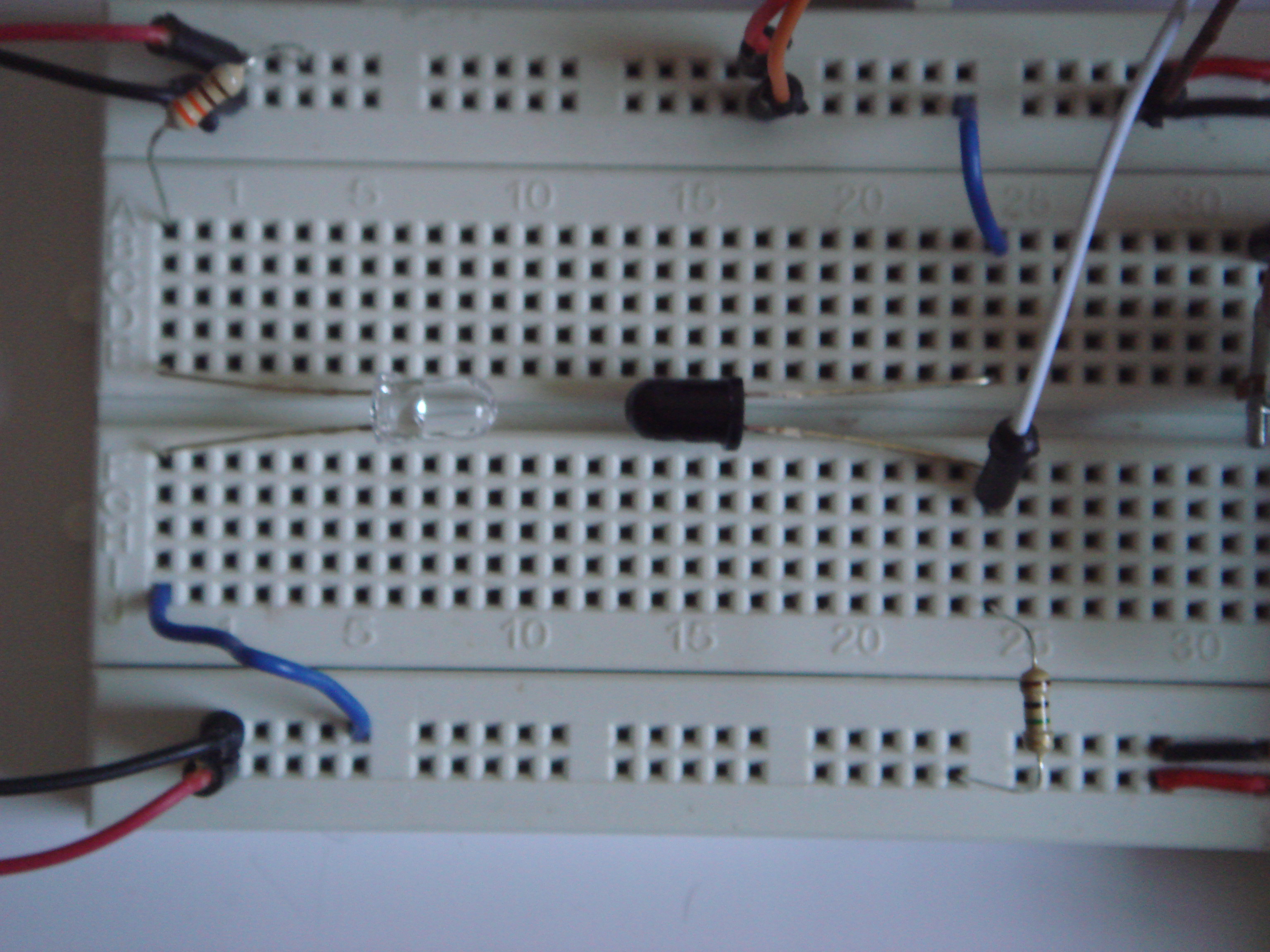 How to Use IR Sensor Using Op Amp and Arduino : 11 Steps - Instructables