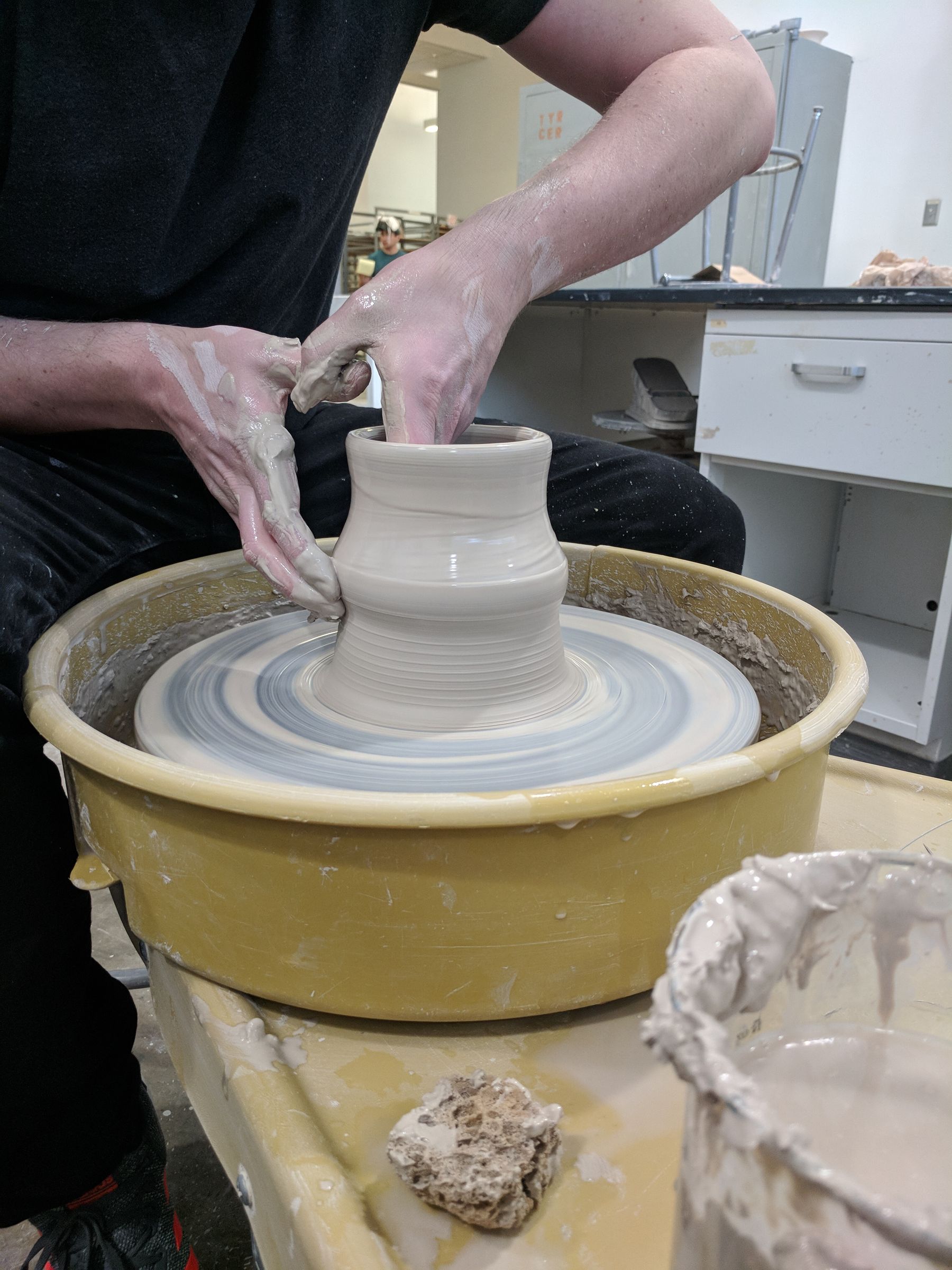 Throwing a Clay Cylinder on the Potters Wheel : 22 Steps (with Pictures ...