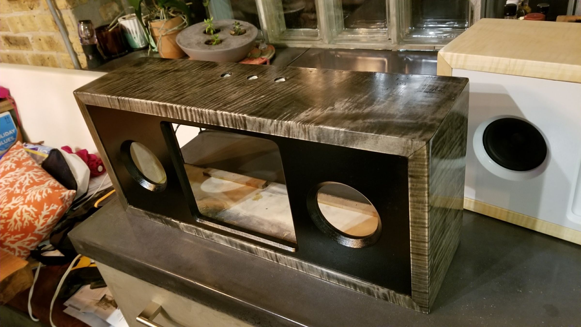 Bluetooth Speaker W/ Music-Reactive LED Matrix : 12 Steps (with ...