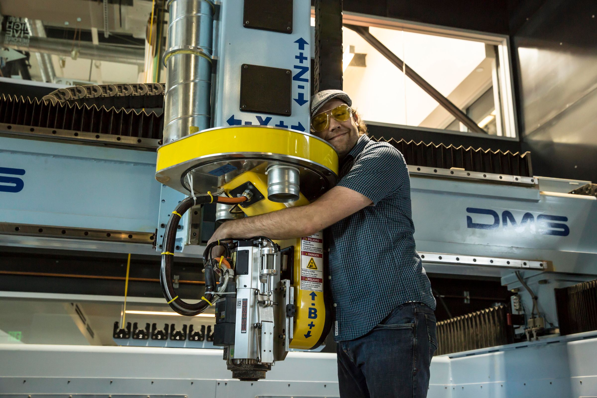 How to Lure the DMS Router in for a Hug : 6 Steps (with Pictures ...