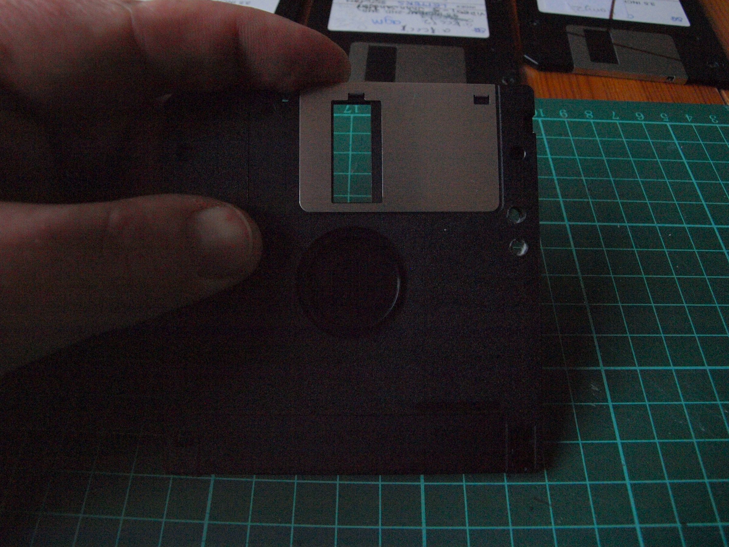 Floppy Disk Phone Dock : 6 Steps - Instructables