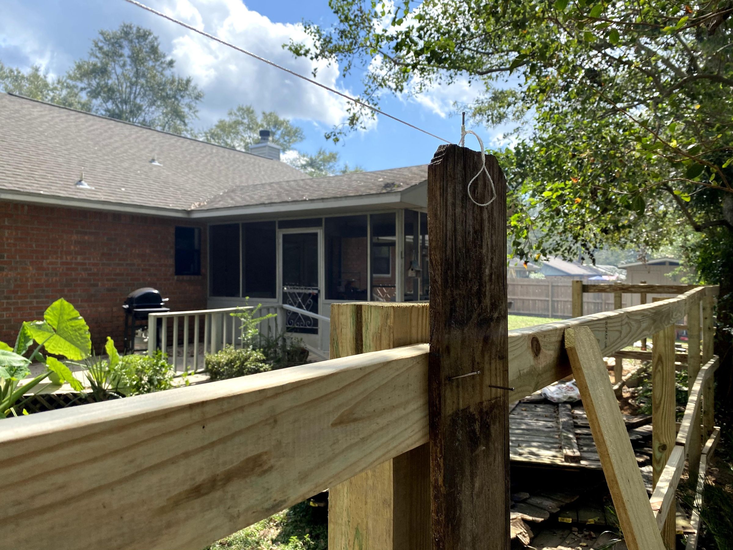 Build a Dog-Ear Fence From Scratch : 5 Steps (with Pictures ...