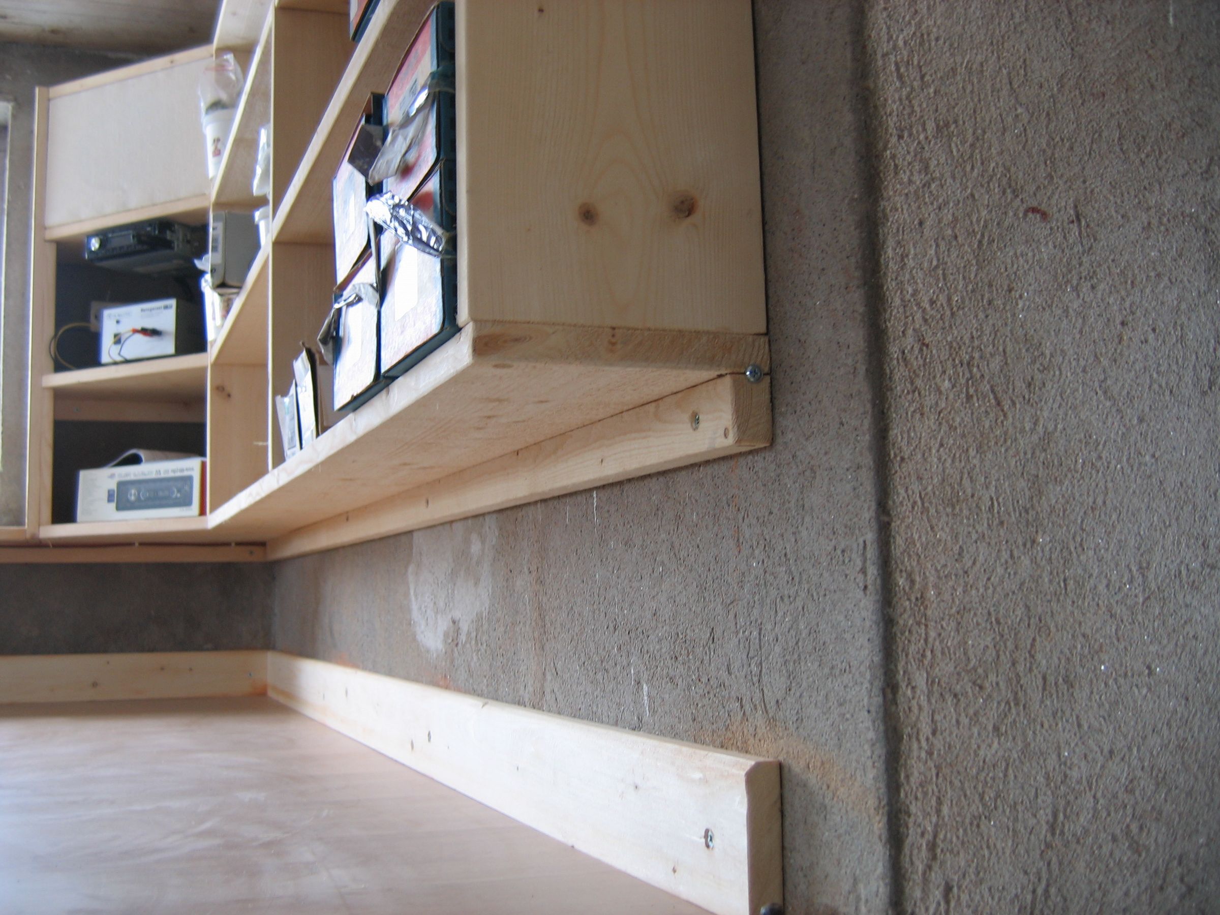 Extreme Heavy Duty Work Bench : 9 Steps (with Pictures) - Instructables