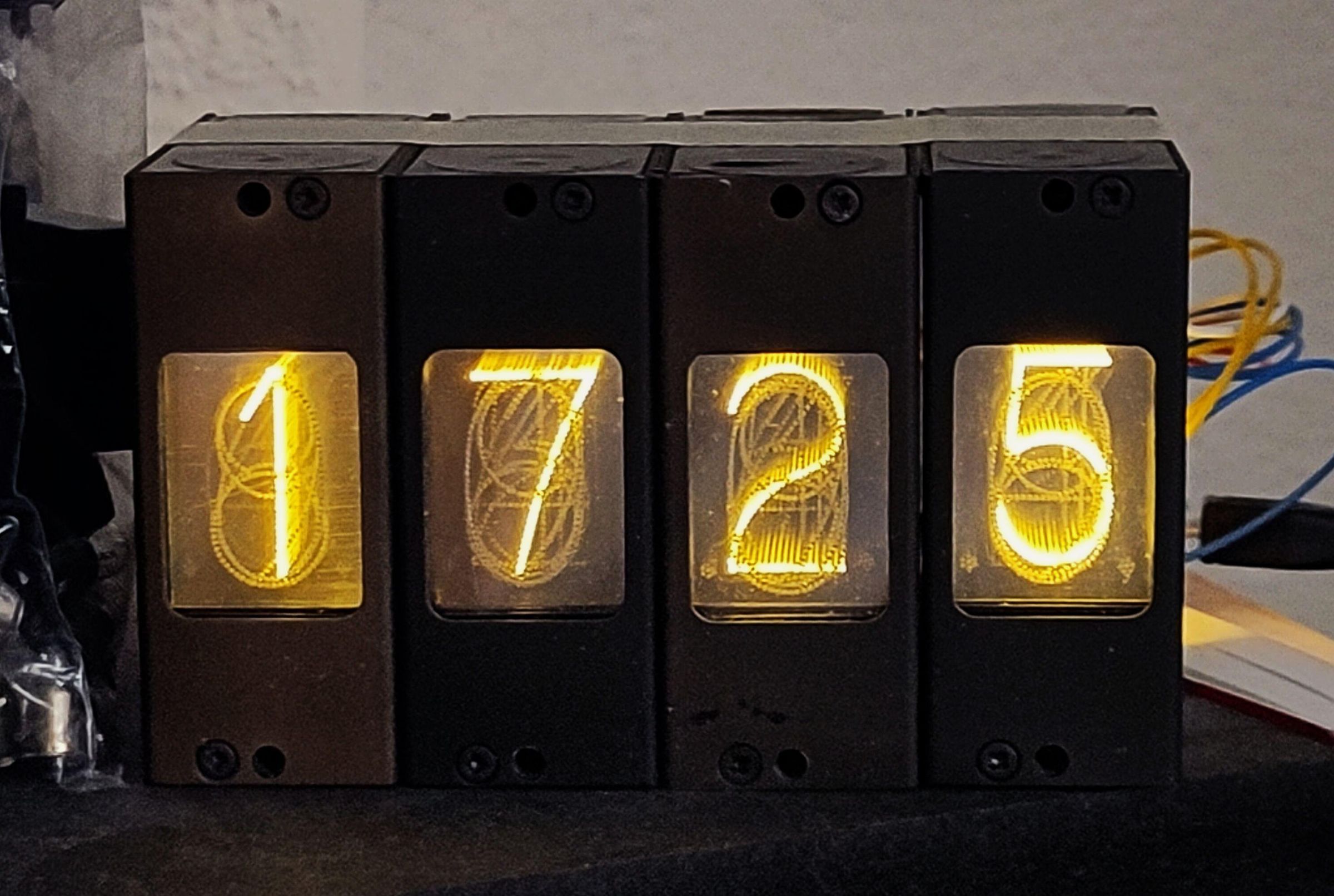 Light Pipe Display for a Digital Clock : 4 Steps - Instructables