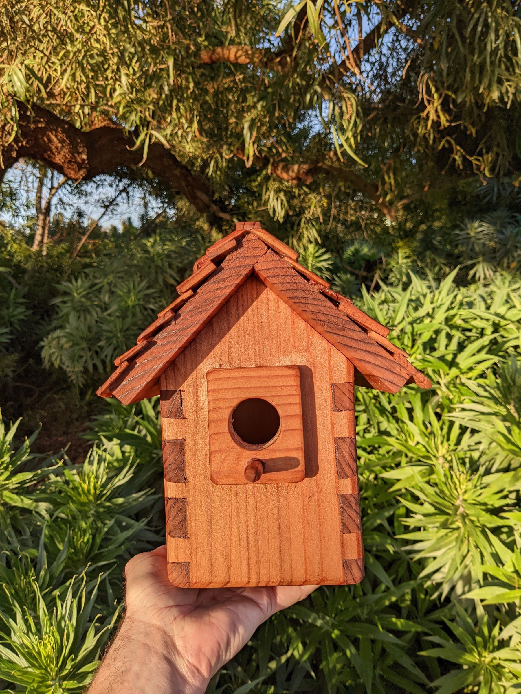 Entire Dovetailed Birdhouse From One Board : 15 Steps (with Pictures ...