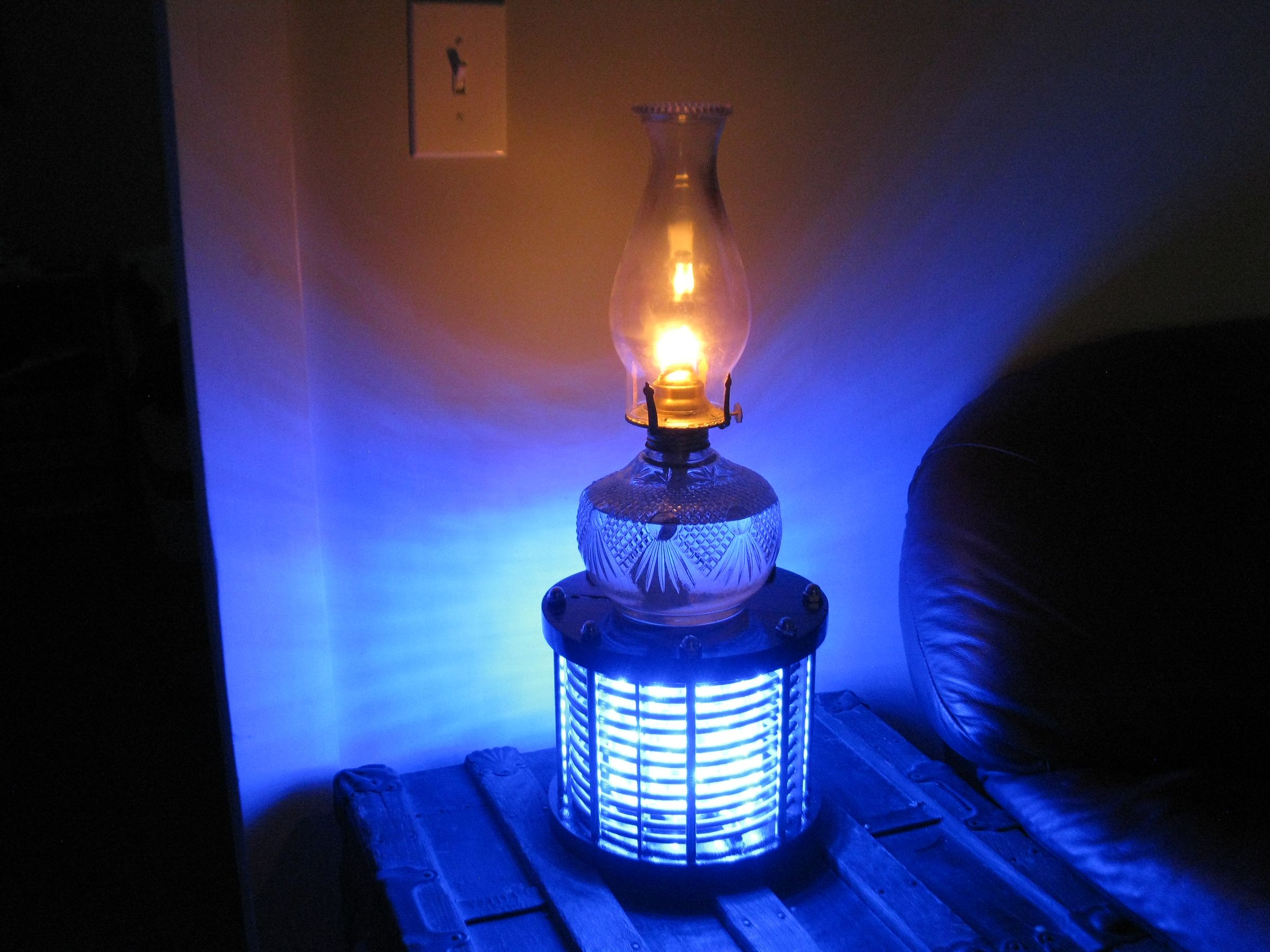 LED Oil Lamp Pedestal... Lamp : 5 Steps (with Pictures) - Instructables