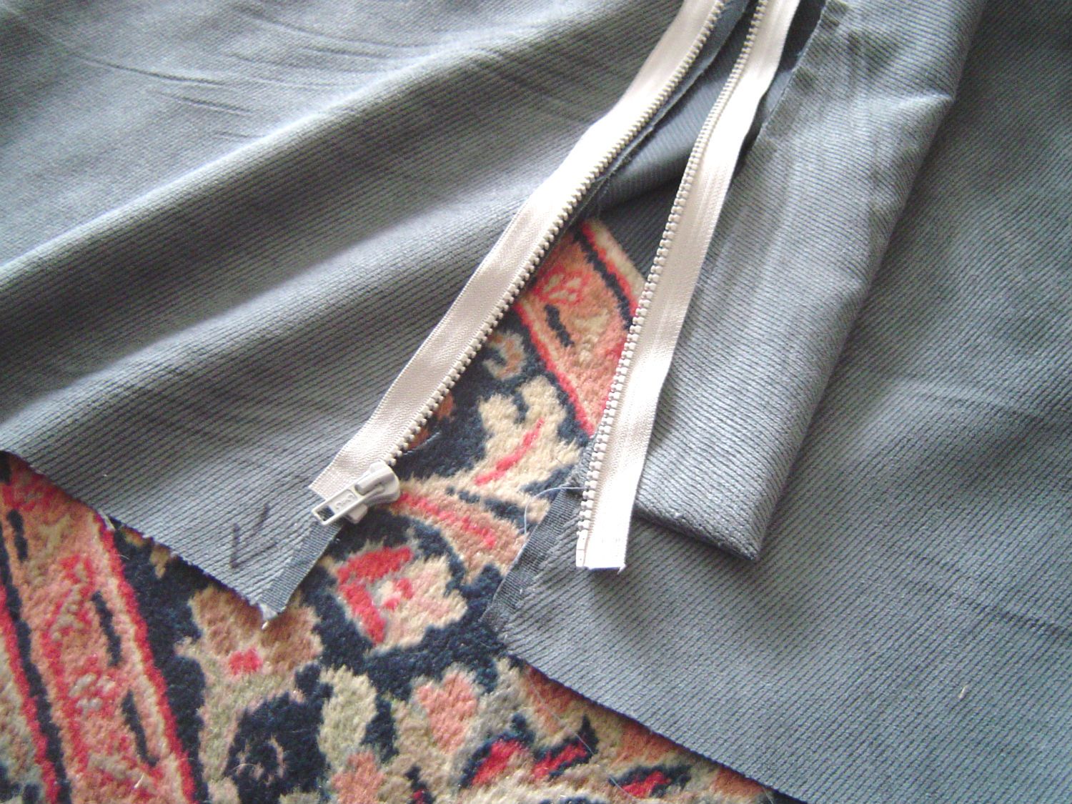 Blue Velvet Bog Coat : 19 Steps (with Pictures) - Instructables