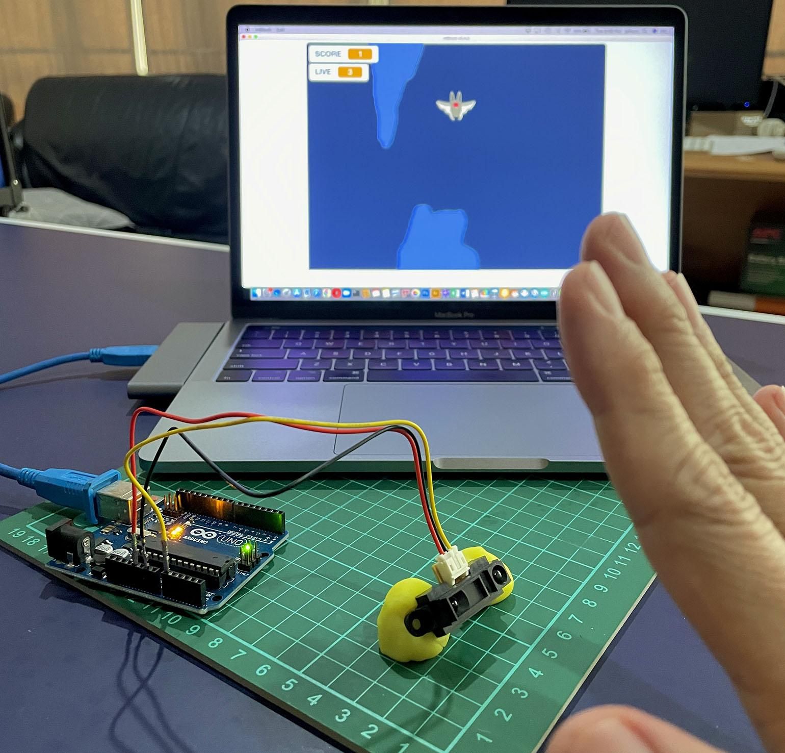 Interactive Flappy Bat With Distance Sensor : 6 Steps (with Pictures) - Instructables