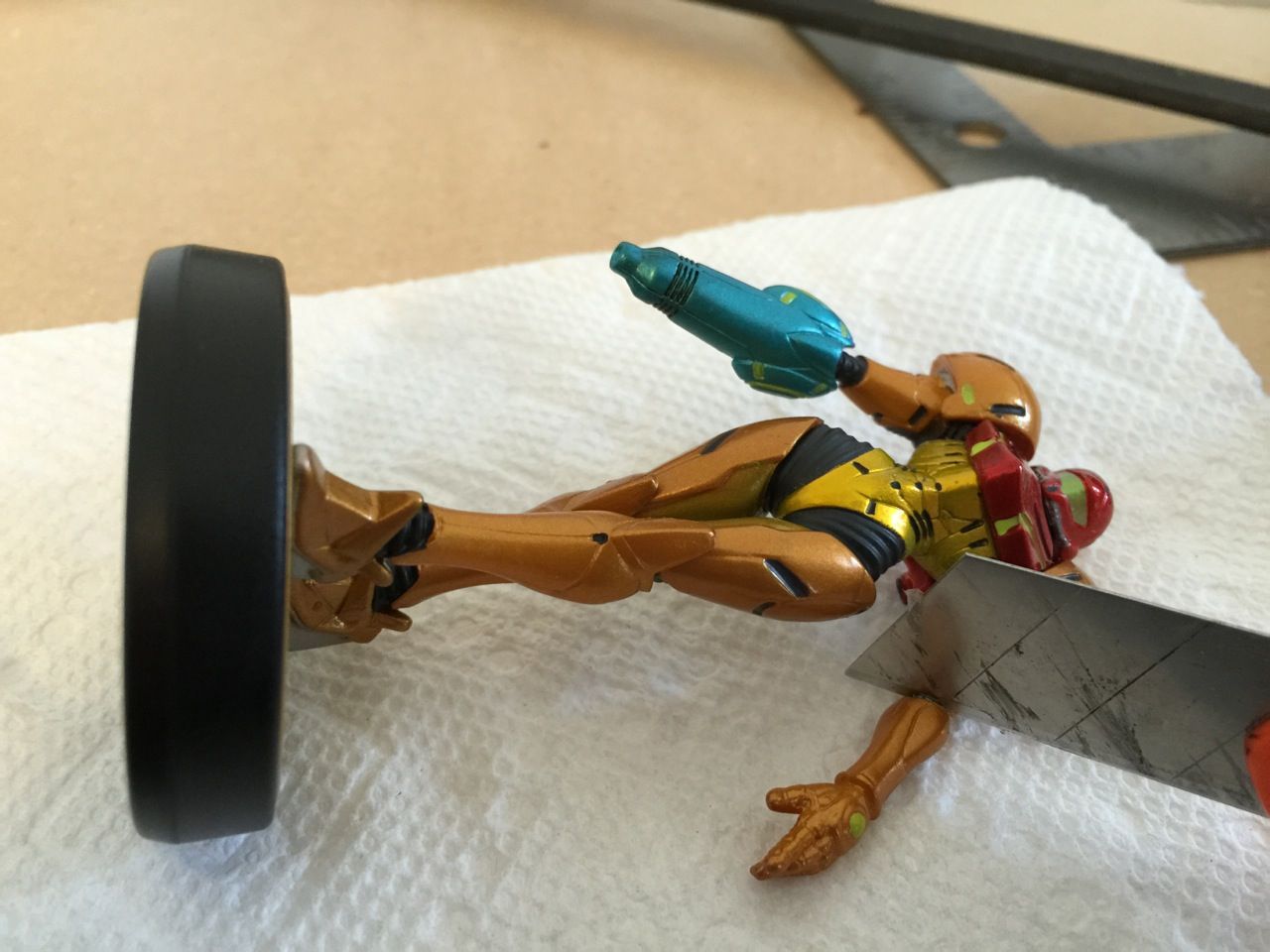 Double Arm Cannon Samus Amiibo : 4 Steps - Instructables