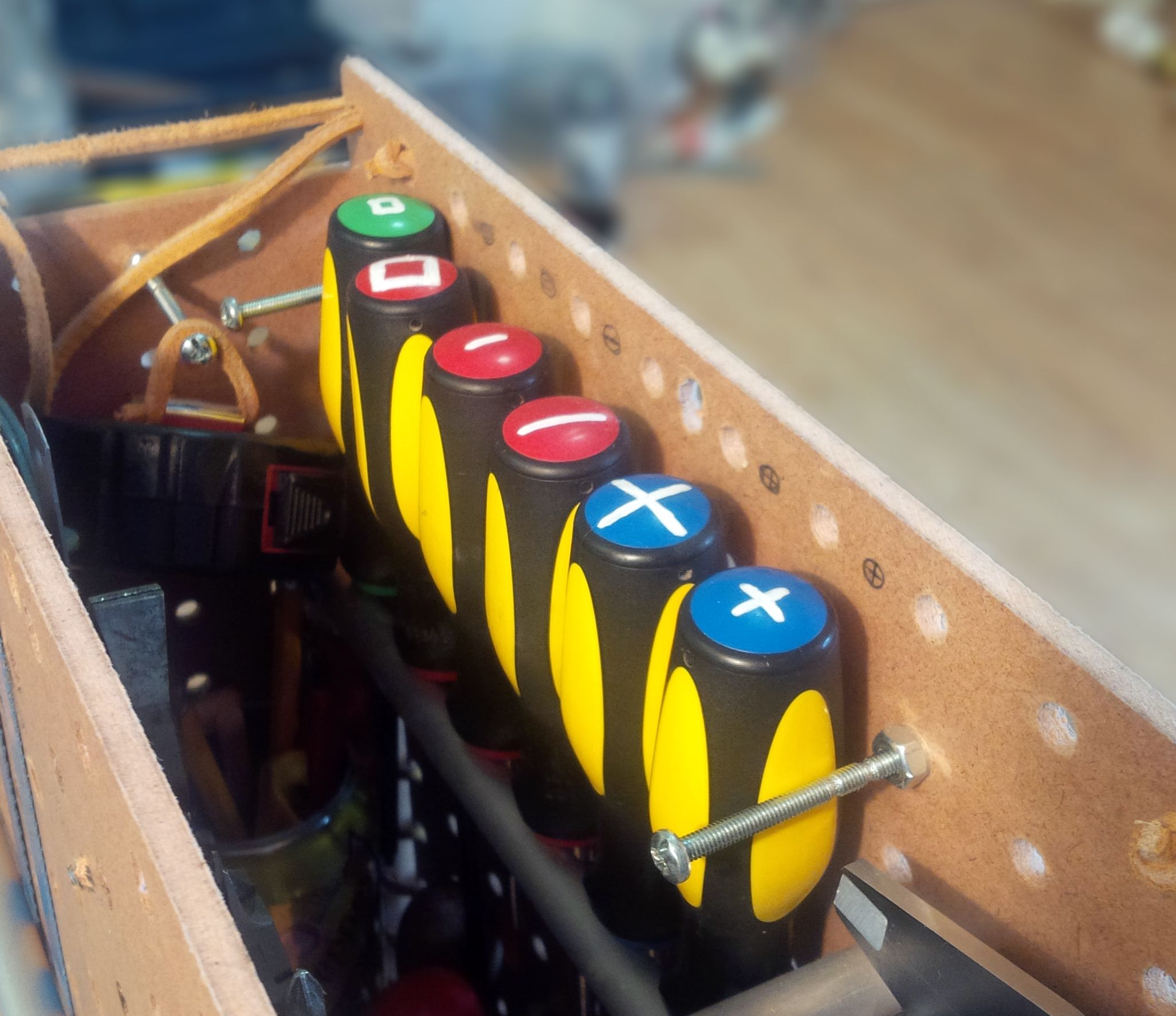 Portable Pegboard Workstation : 10 Steps (with Pictures) - Instructables