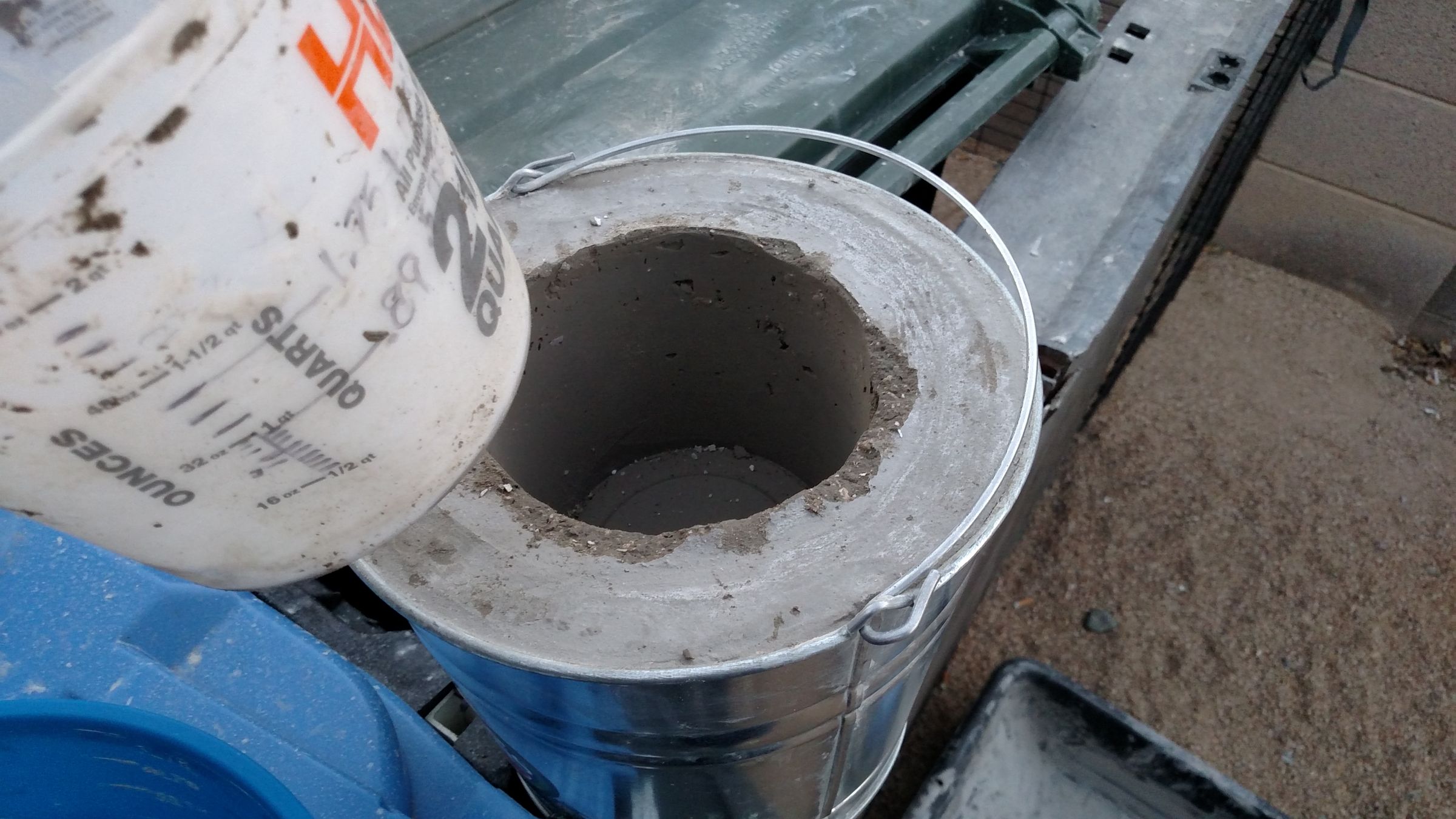 The Mini Steel Bucket Foundry. : 4 Steps (with Pictures) - Instructables
