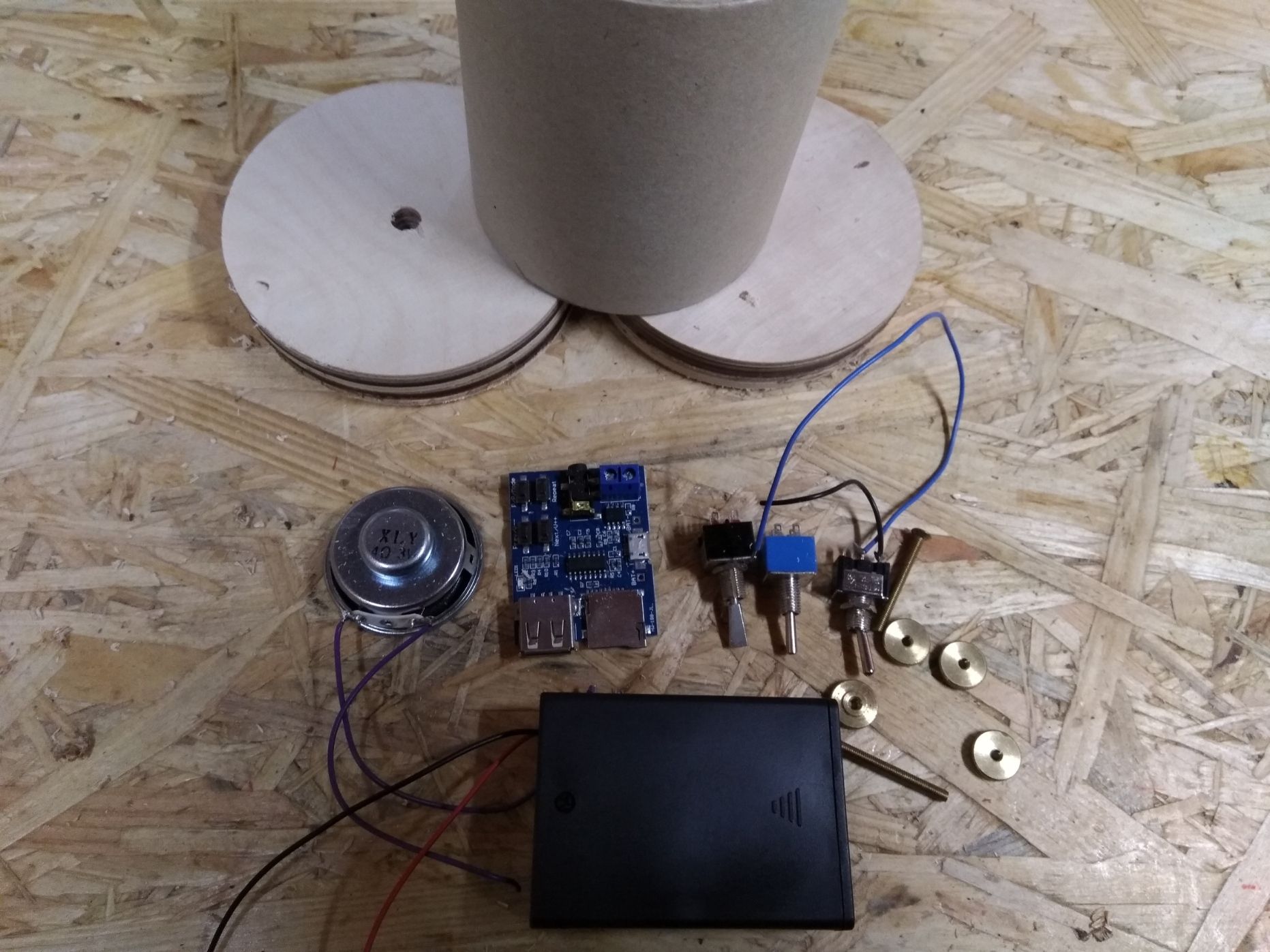 Building an Easy Steampunked MP3 Player : 6 Steps (with Pictures ...