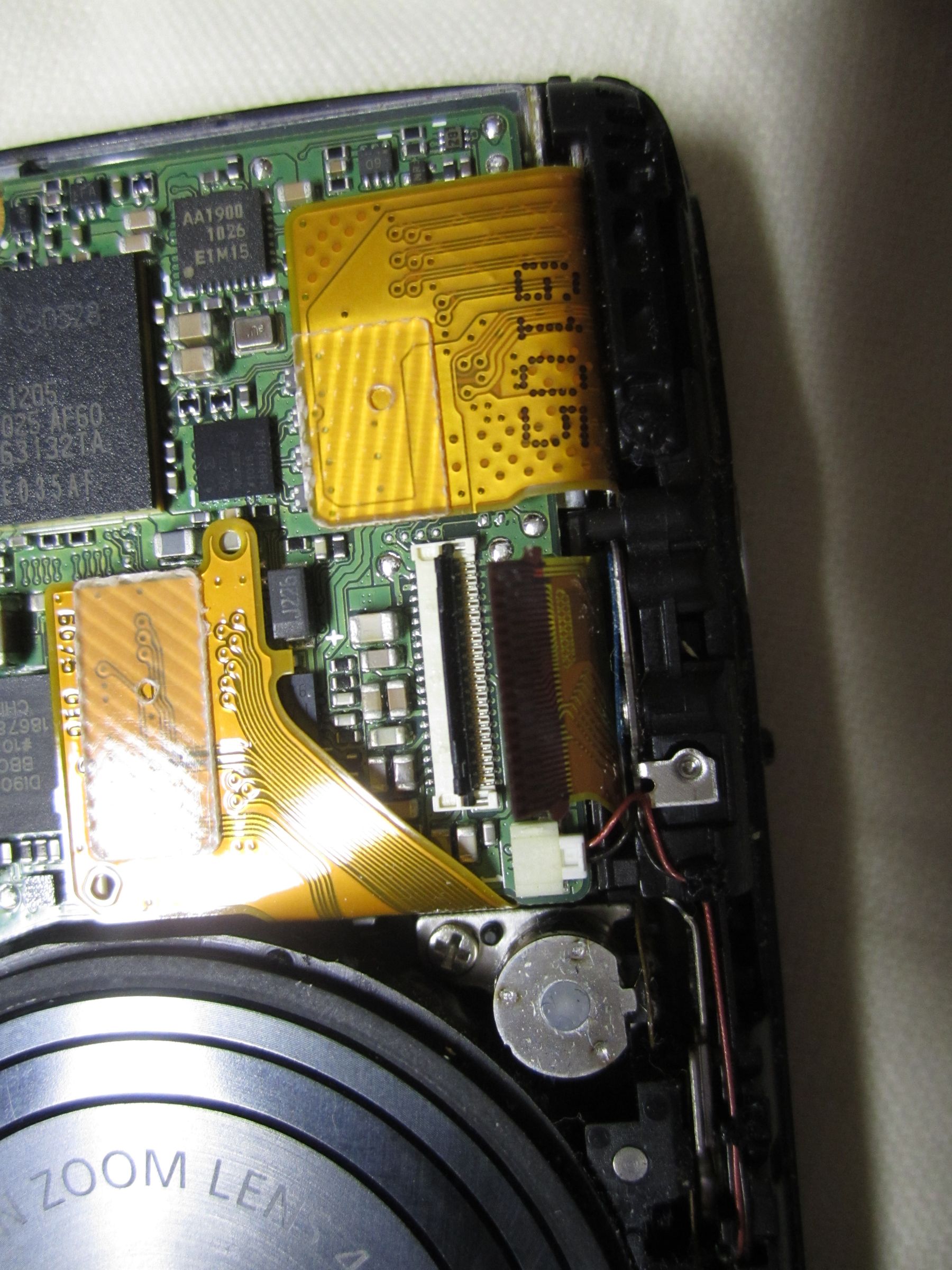 Replacing a Digital Camera LCD : 9 Steps - Instructables