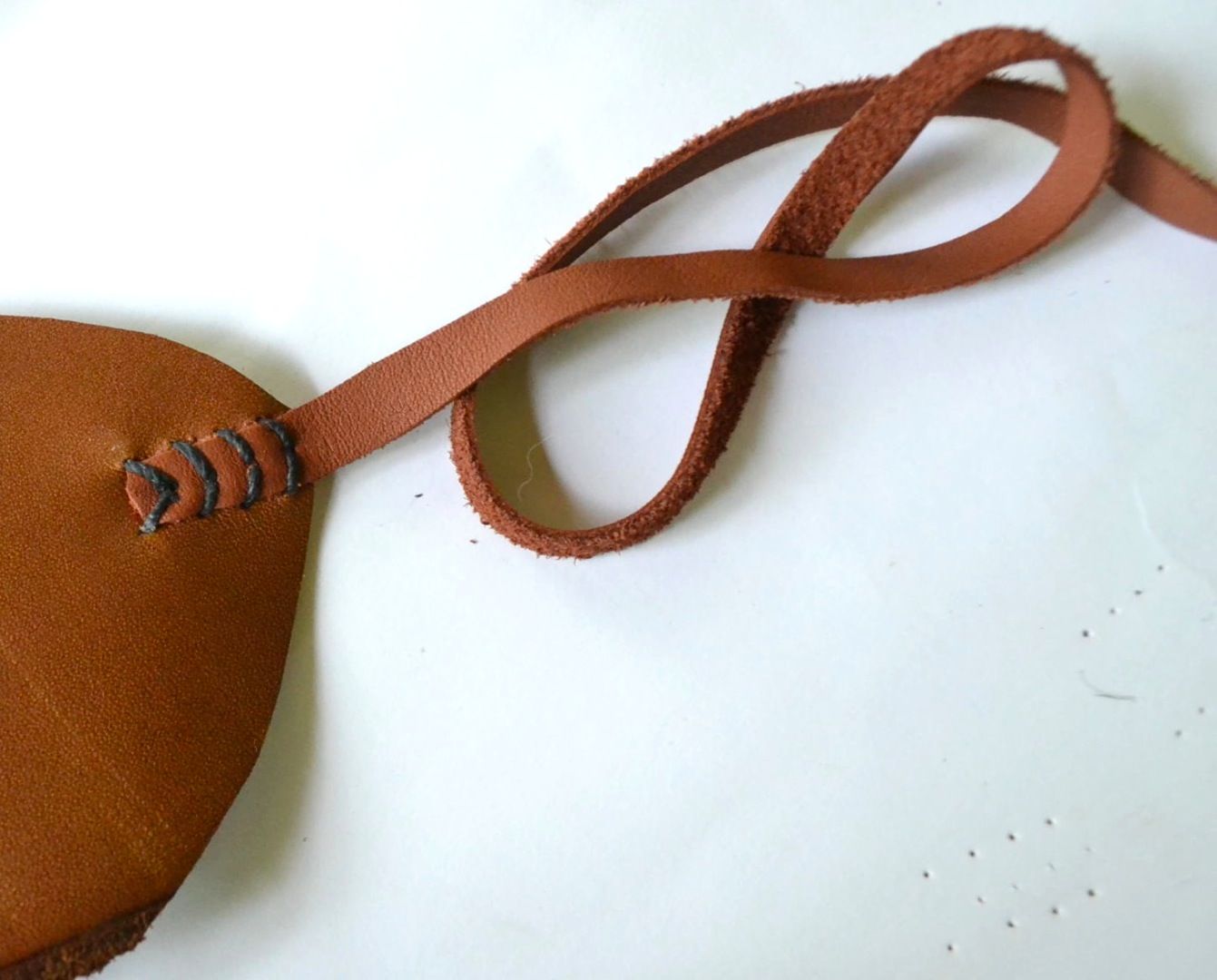 DIY LEATHER JOURNAL : 12 Steps (with Pictures) - Instructables