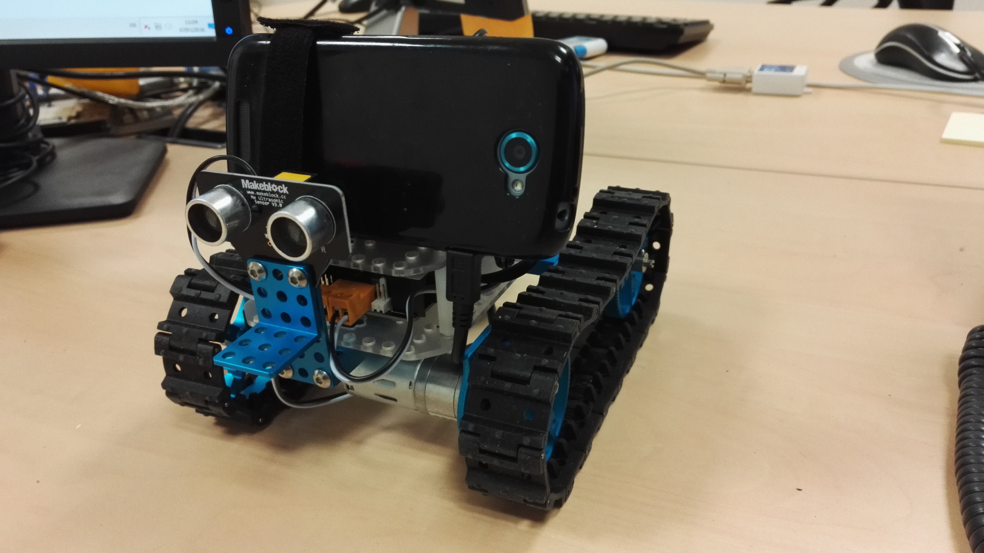 Yarcow (Yet Another Rover Controlled Over Wifi) - Makeblock, Arduino, Droidscript : 8 Steps ...