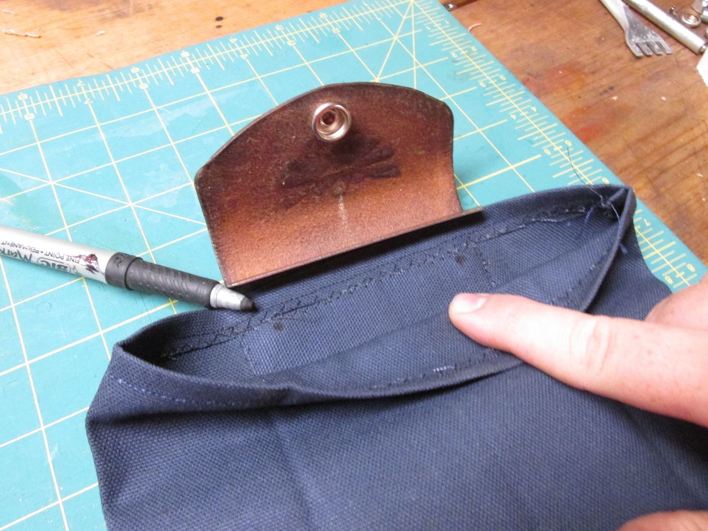 Zelda Inspired Foldable Leather and Canvas Belt Pouch : 14 Steps (with ...