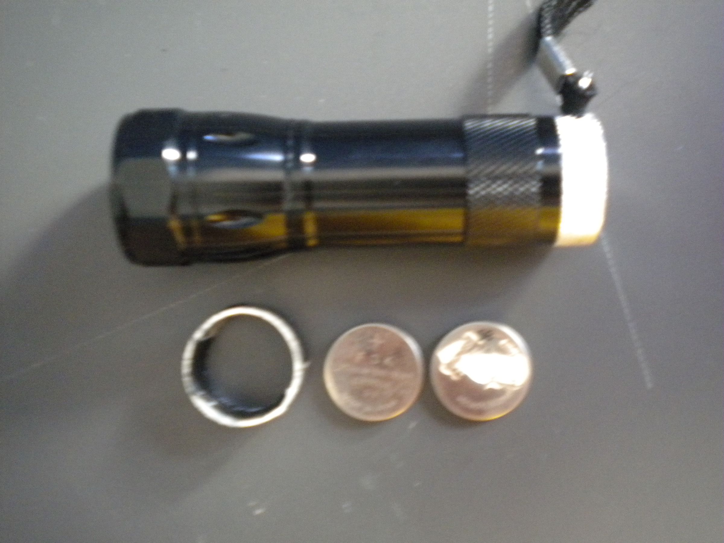 THE Mini Flashlight!!! : 4 Steps - Instructables