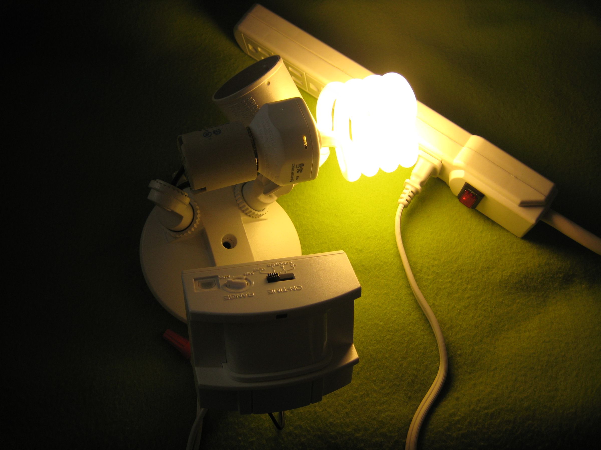 Motion Activated Halloween Spider : 10 Steps (with Pictures ...