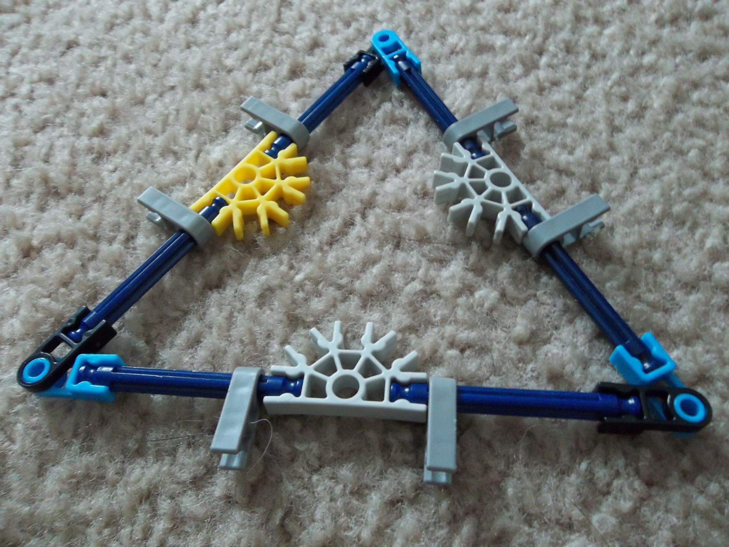 Easy Folding Tri-pod : 6 Steps (with Pictures) - Instructables