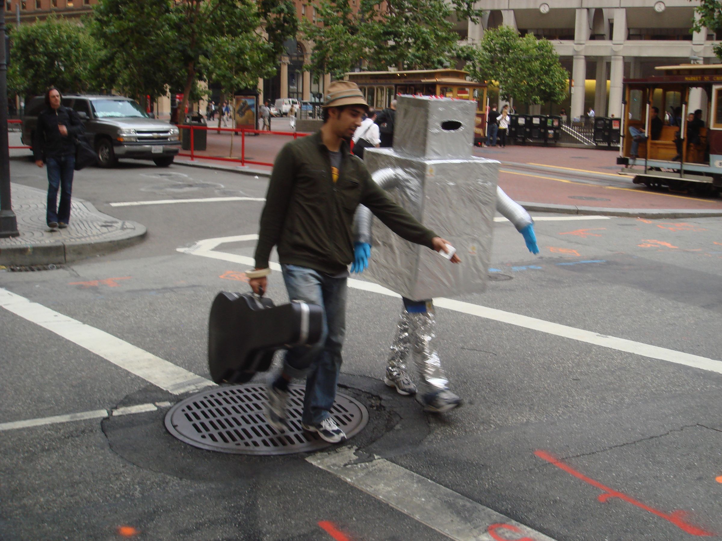 Robot Costume With LEDs : 13 Steps (with Pictures) - Instructables