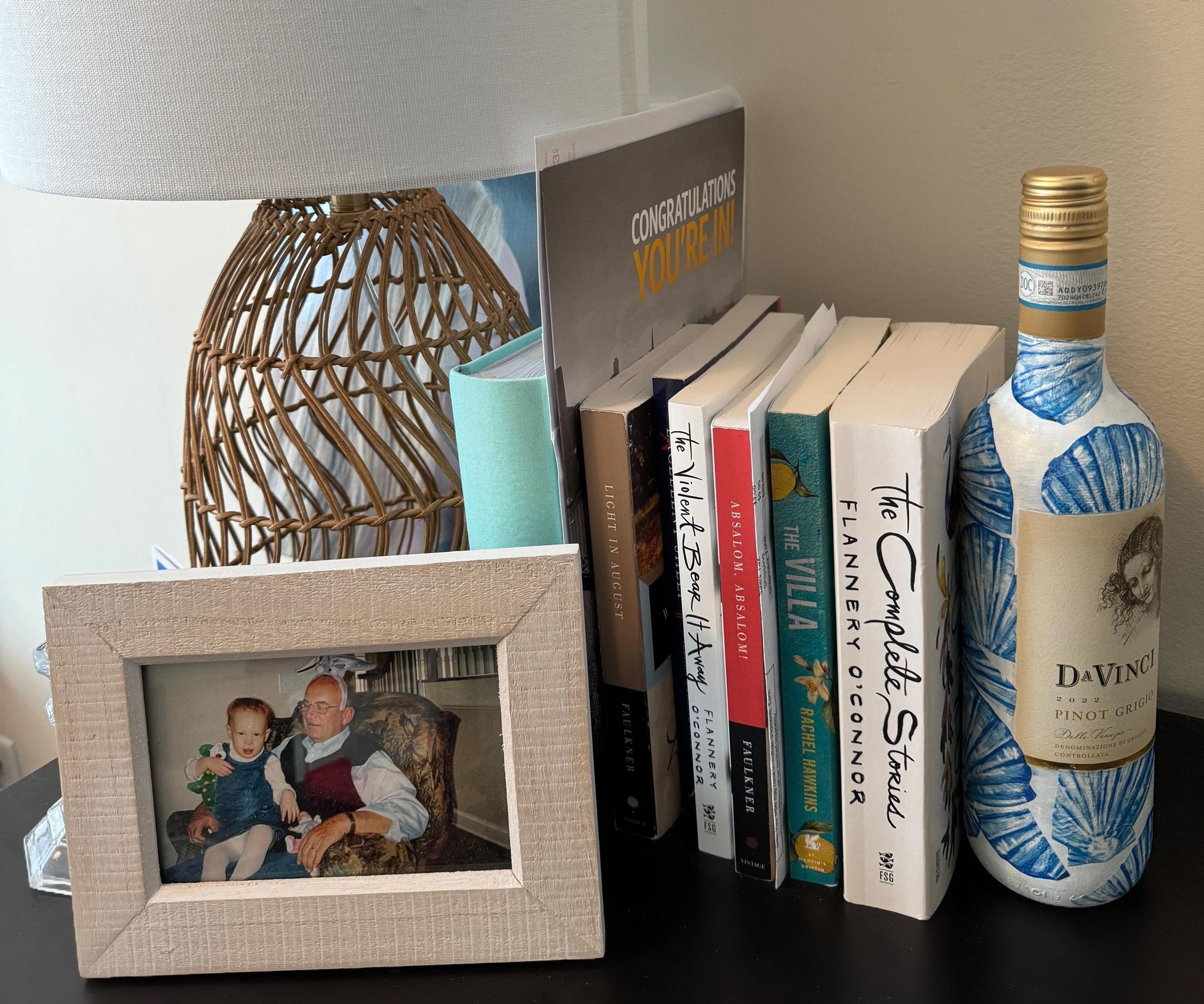 Prop Up Your Books in Style: Paint and Modge Podge a Wine Bottle ...