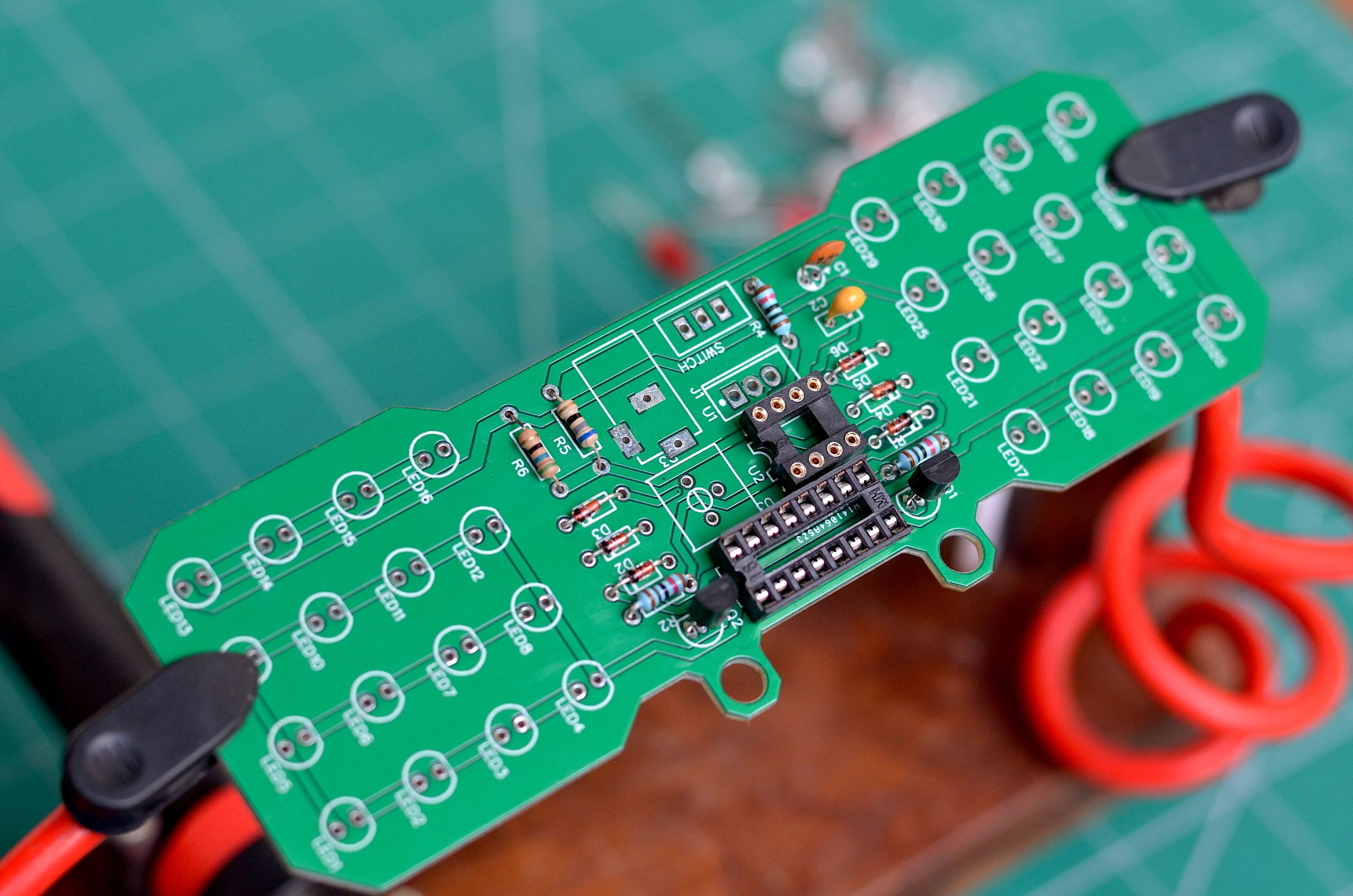 DIY LED Flasher Light : 5 Steps (with Pictures) - Instructables