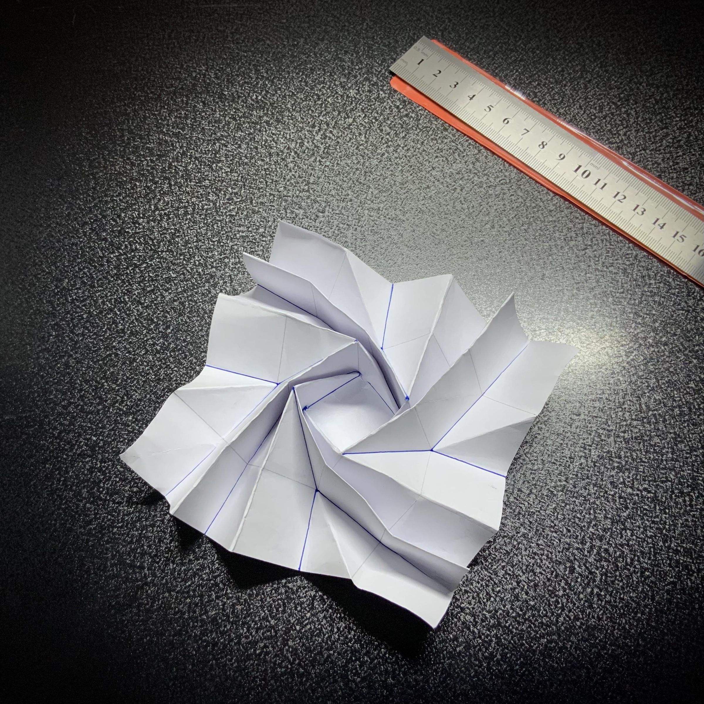 Origami Flasher : 5 Steps (with Pictures) - Instructables