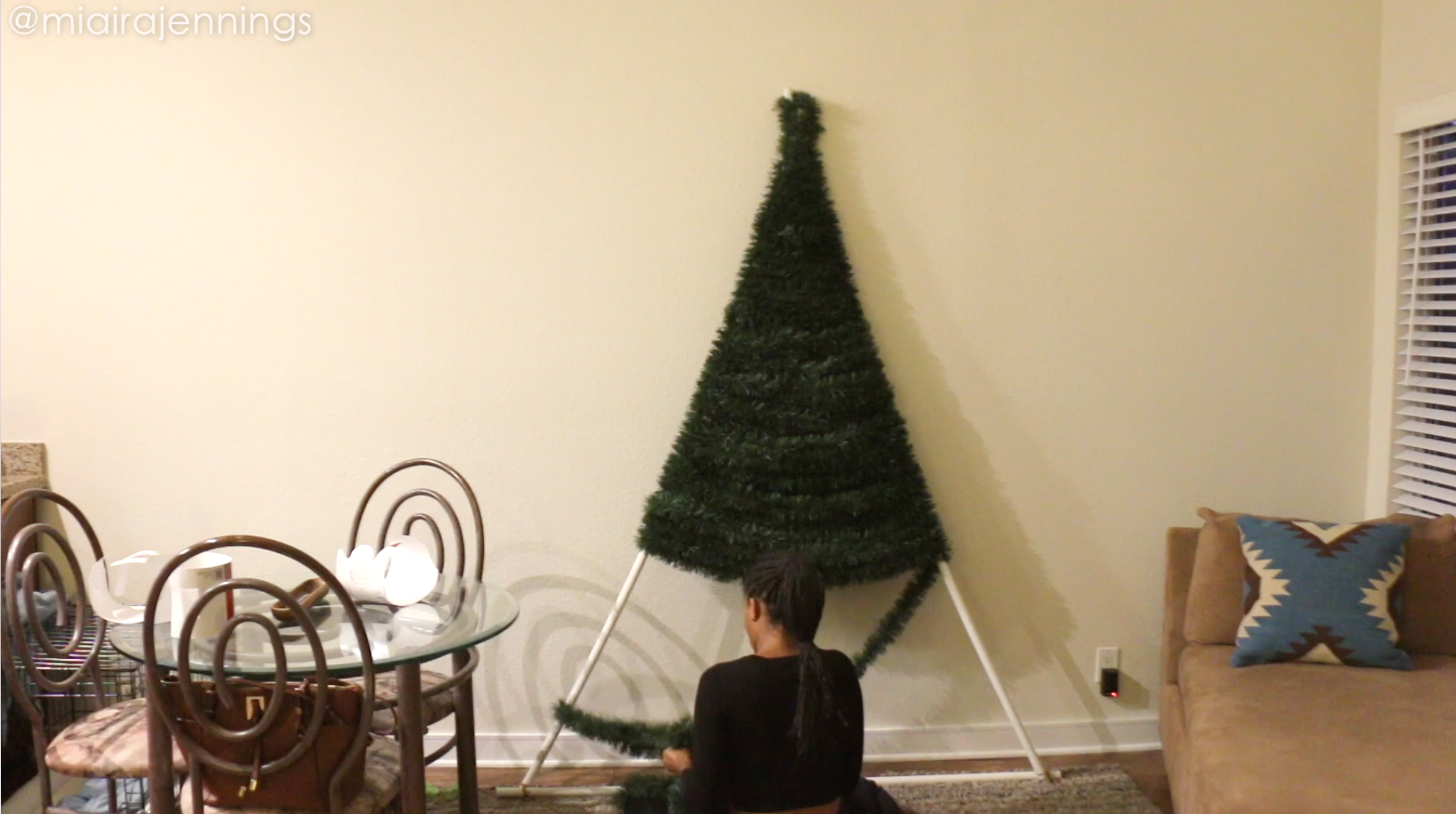 DIY Space-Saving PVC Pipe Christmas Tree : 9 Steps (with Pictures ...
