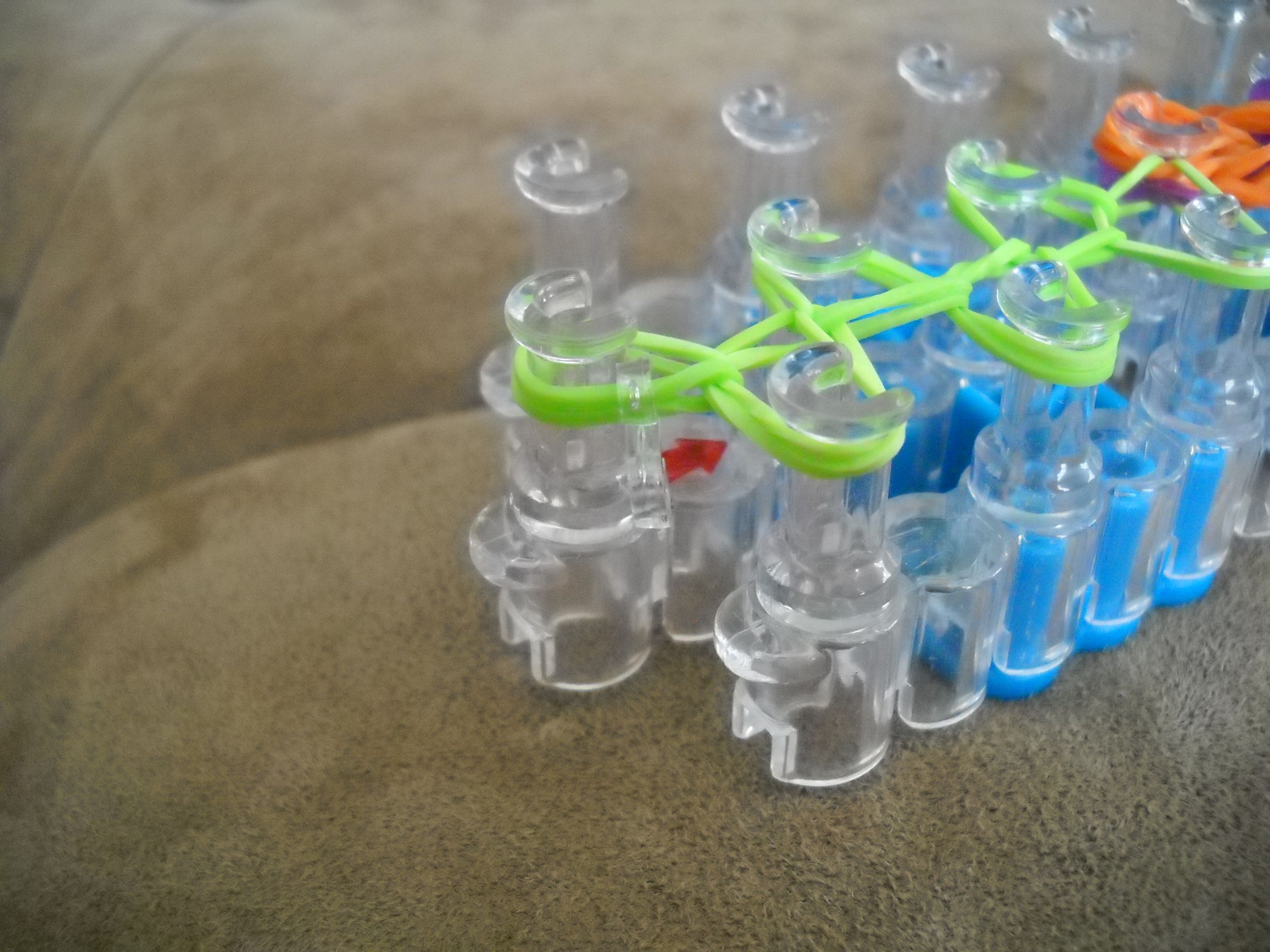 Rainbow Loom Heart Bracelet : 7 Steps - Instructables