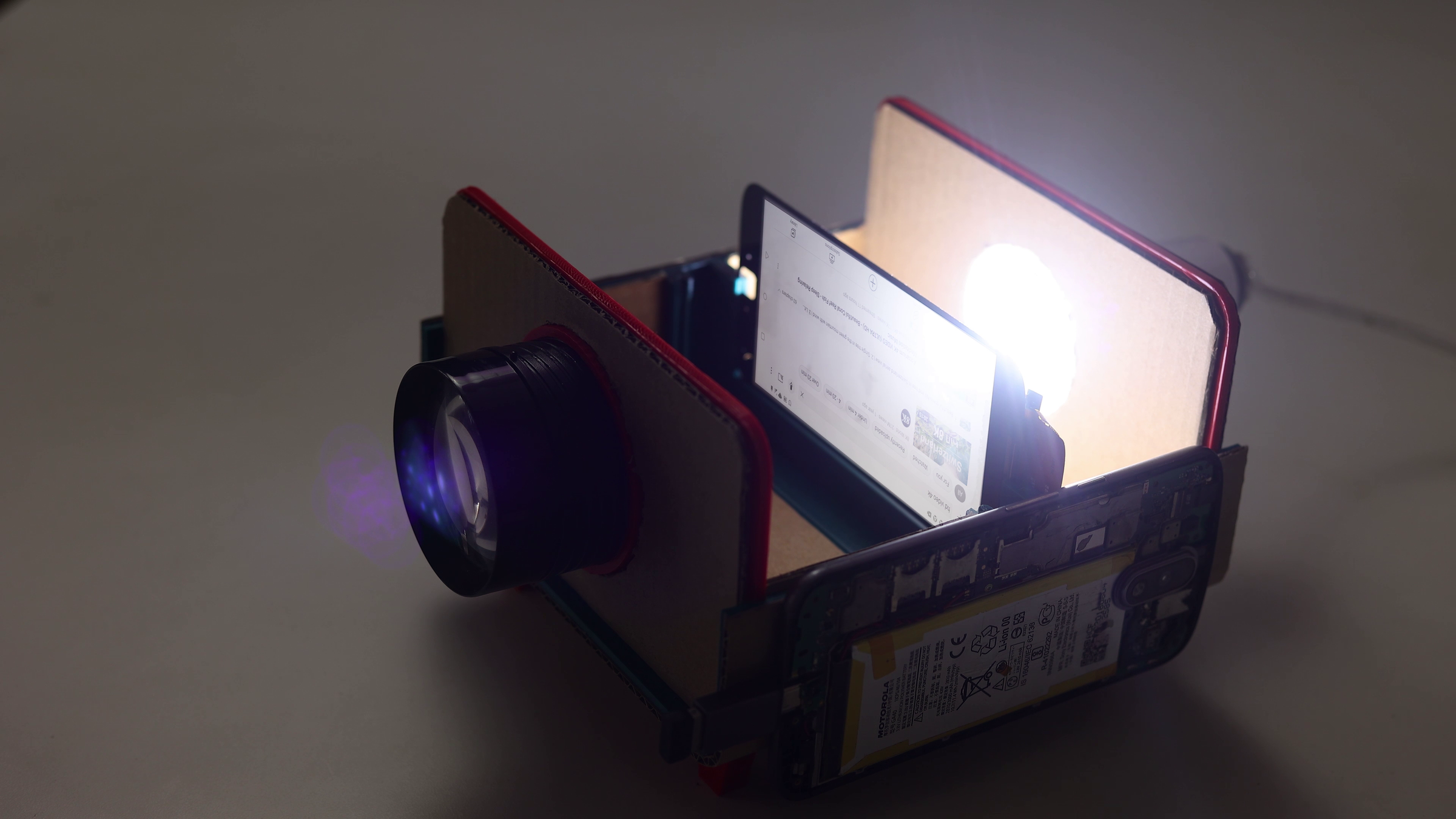 Projector Using Old Smartphones : 10 Steps (with Pictures) - Instructables