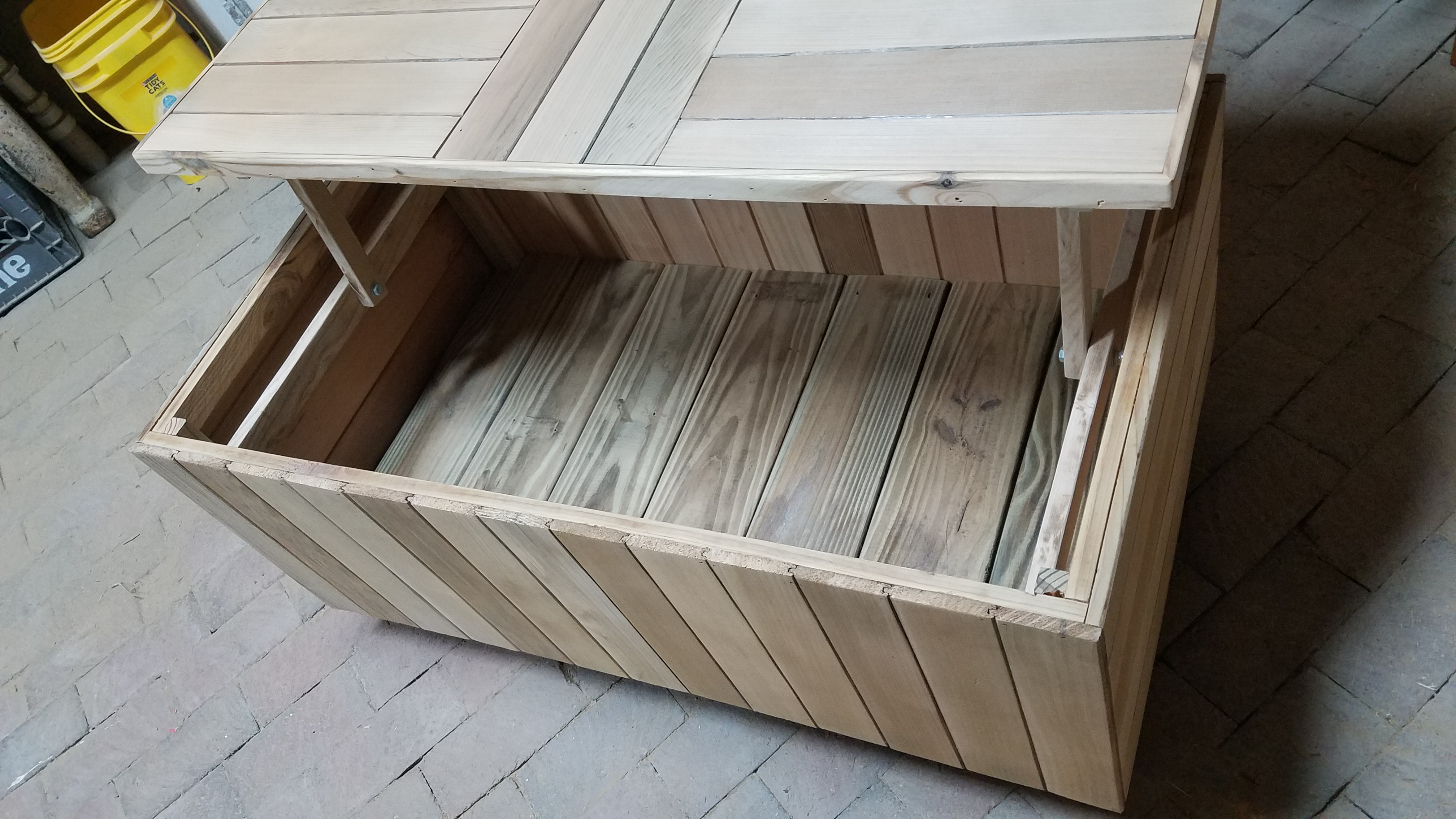 Reclaimed Lift-Top Coffee Table : 8 Steps (with Pictures) - Instructables