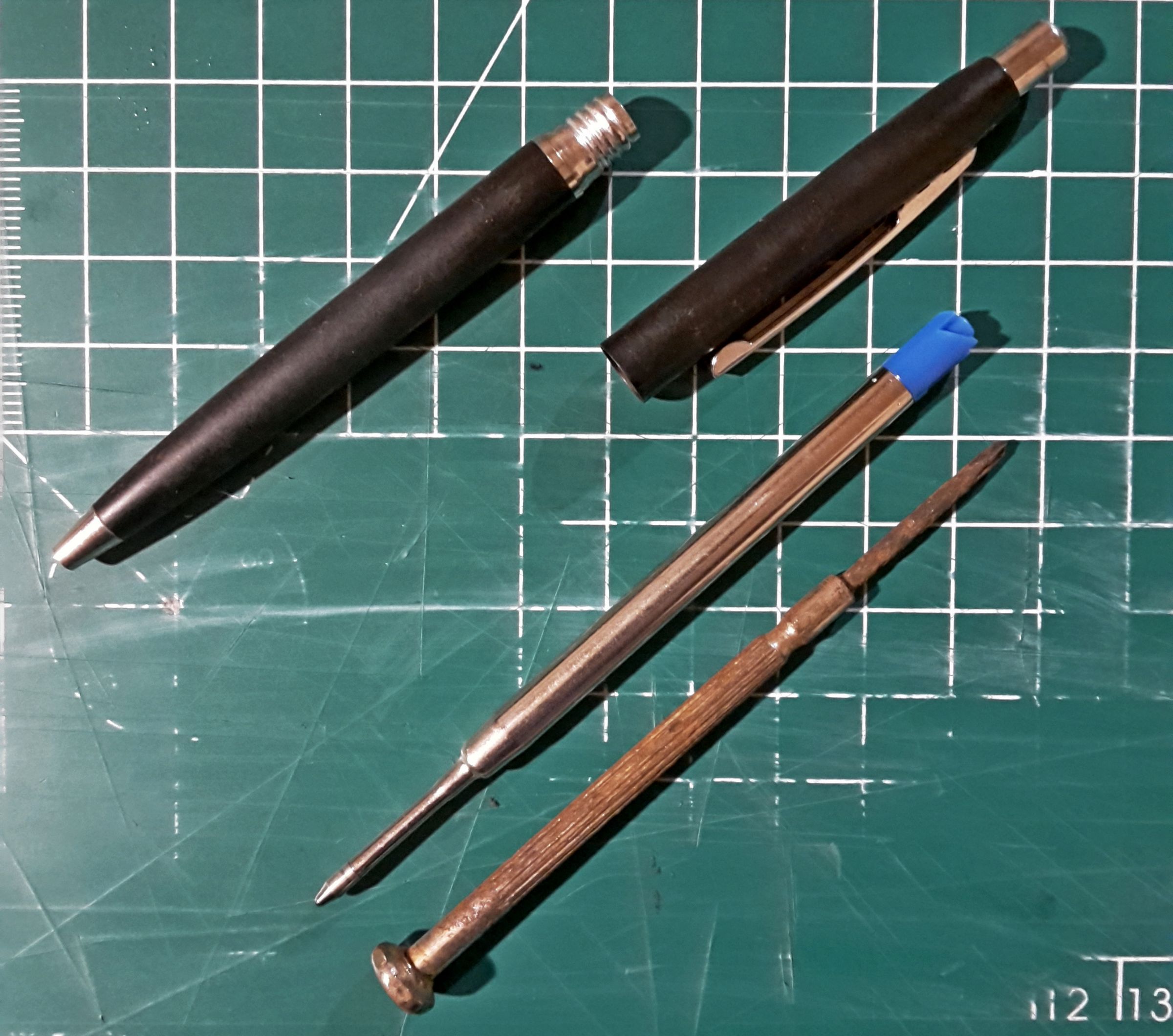 How to Turn a Ballpoint Pen Into a Metal Scriber... : 5 Steps (with ...