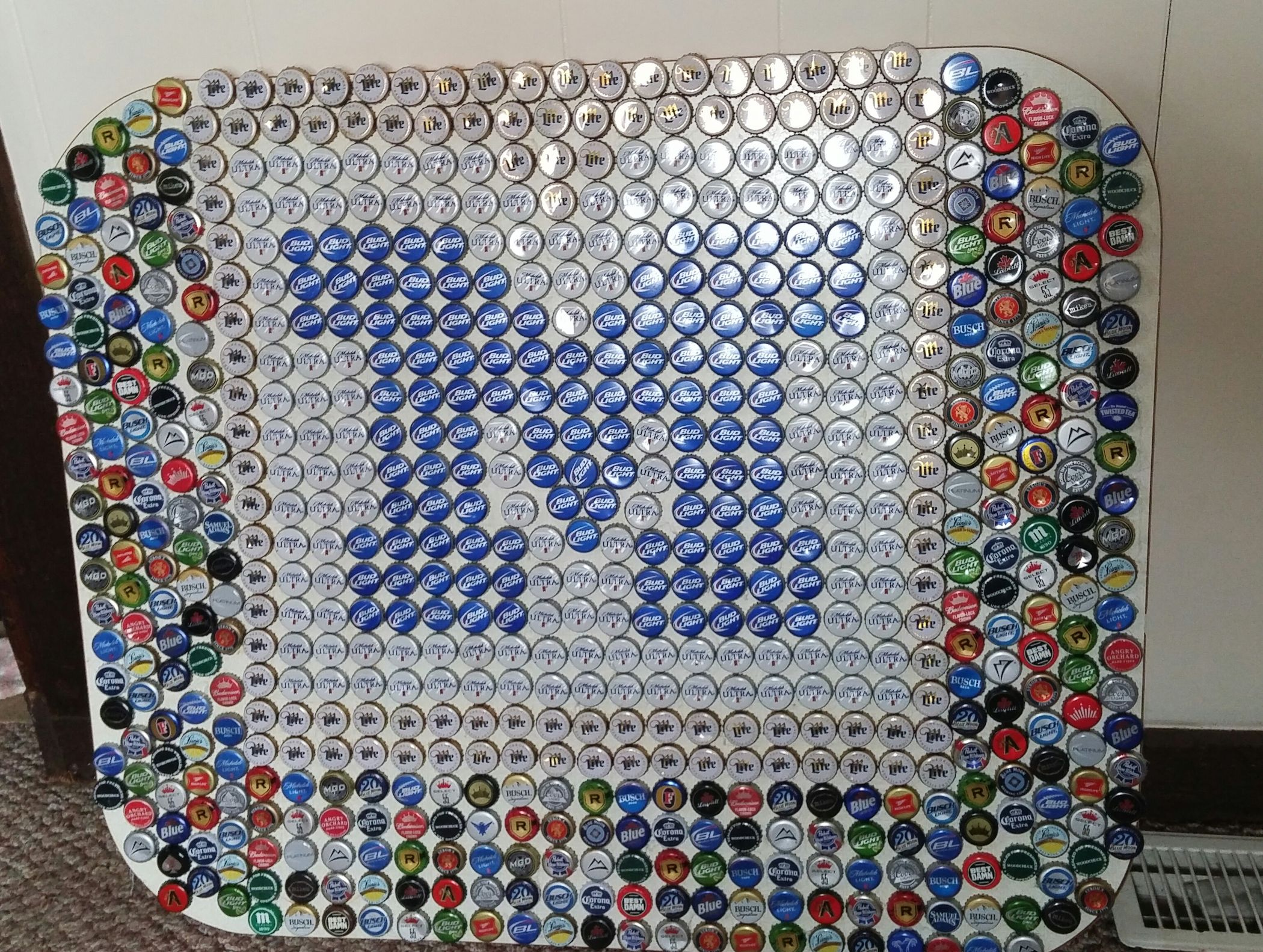 Beer Cap Table : 6 Steps (with Pictures) - Instructables