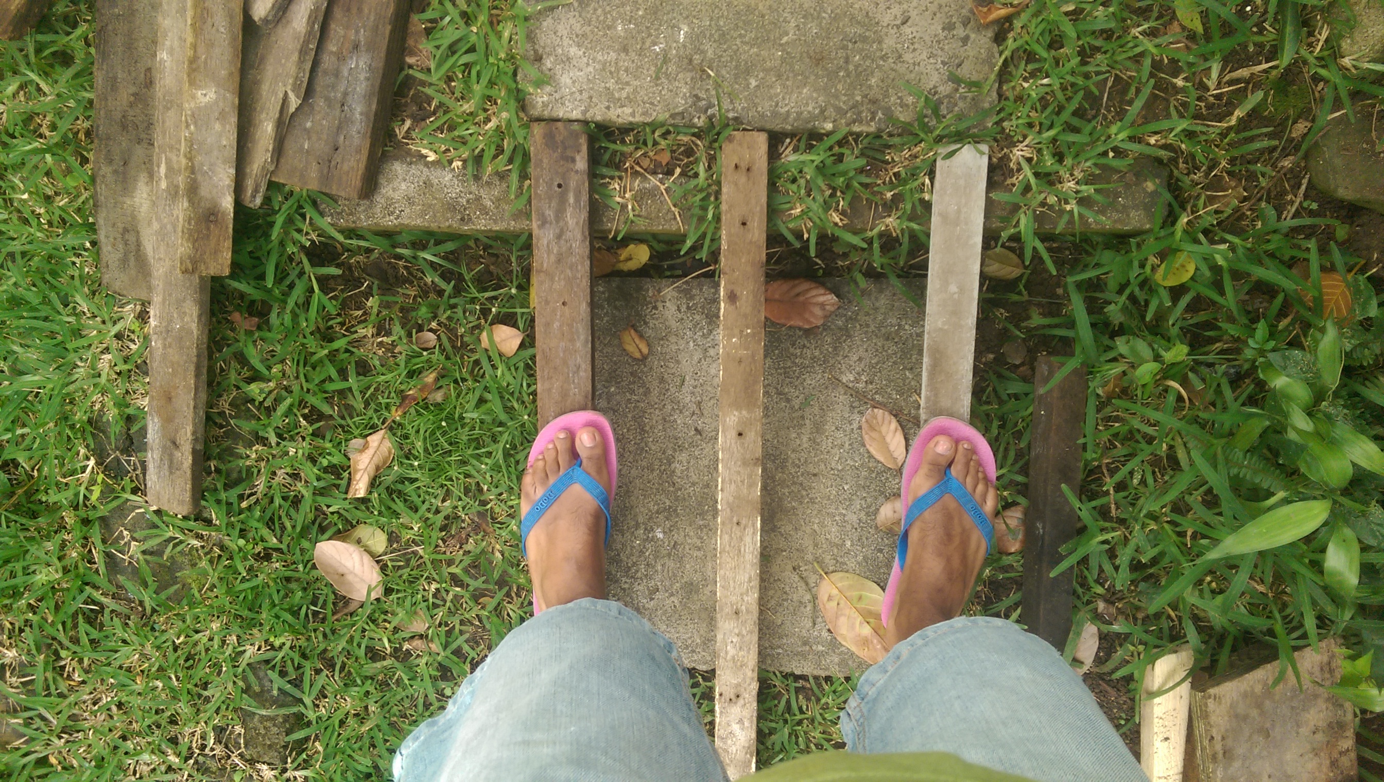 Ramp/Platform to Roll Wheel Barrow : 4 Steps - Instructables