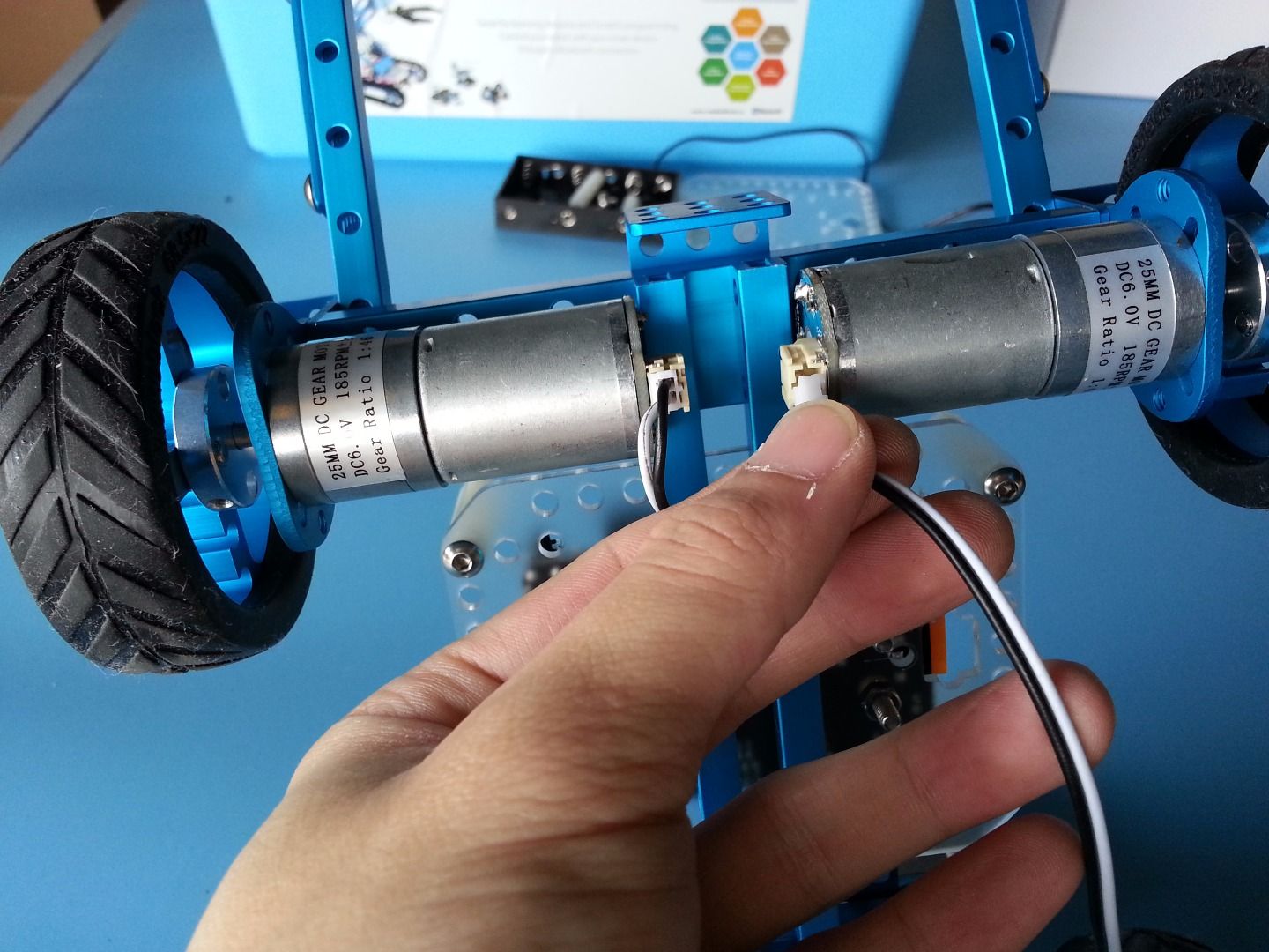 How to Build a Skill Racing Car With Makeblock : 28 Steps (with ...