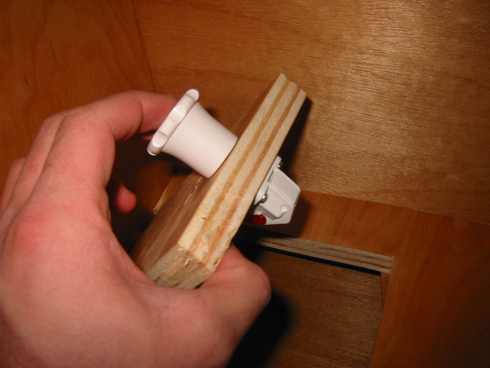 Cheap Secret Compartment! : 4 Steps (with Pictures) - Instructables