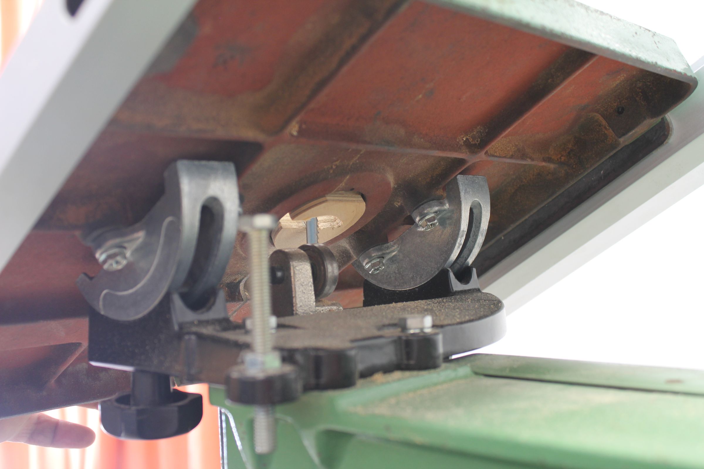 Buying and Maintaining a 20 Year Old Bandsaw : 11 Steps (with Pictures ...
