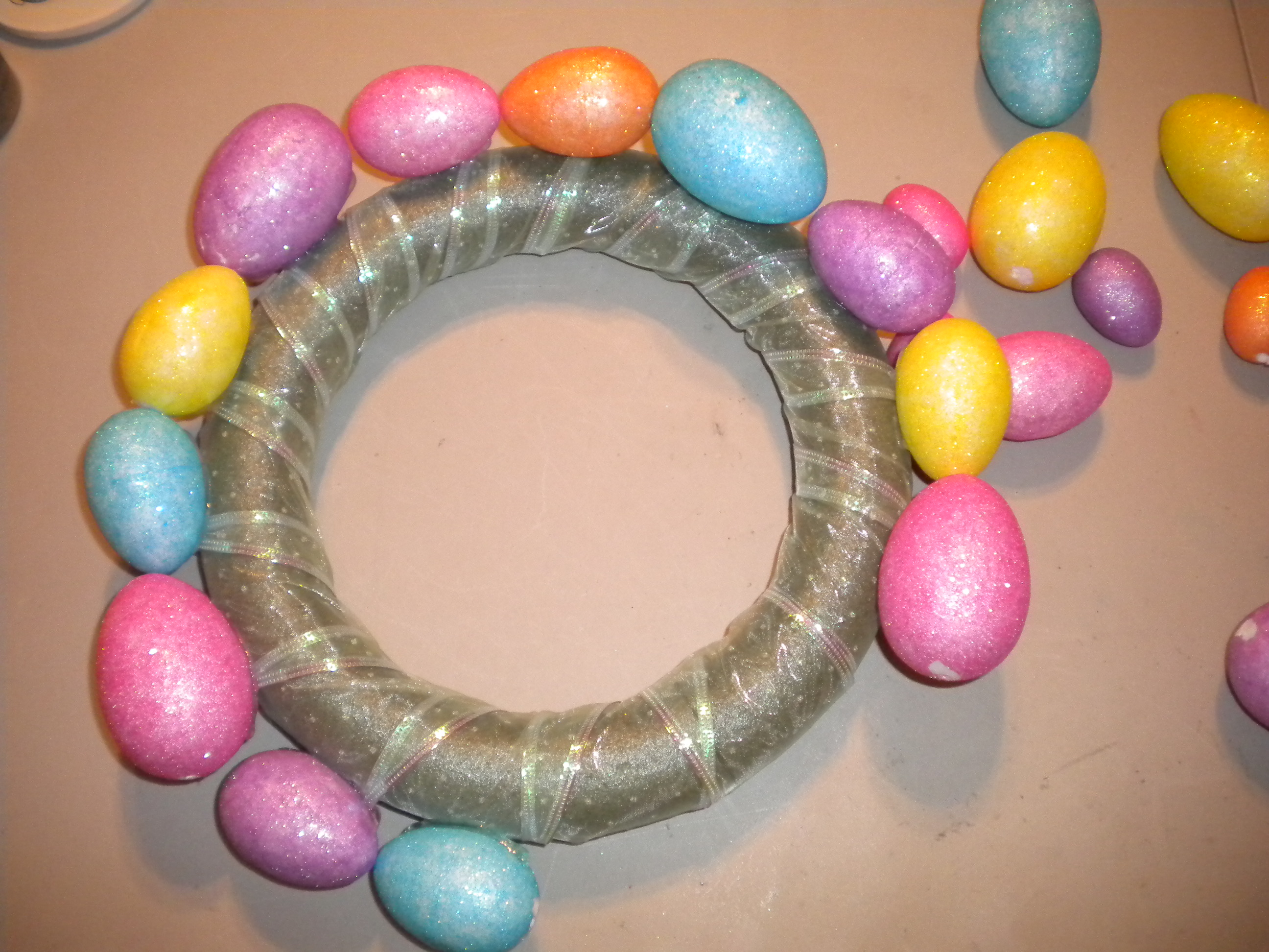 Easter Egg Wreath : 4 Steps - Instructables