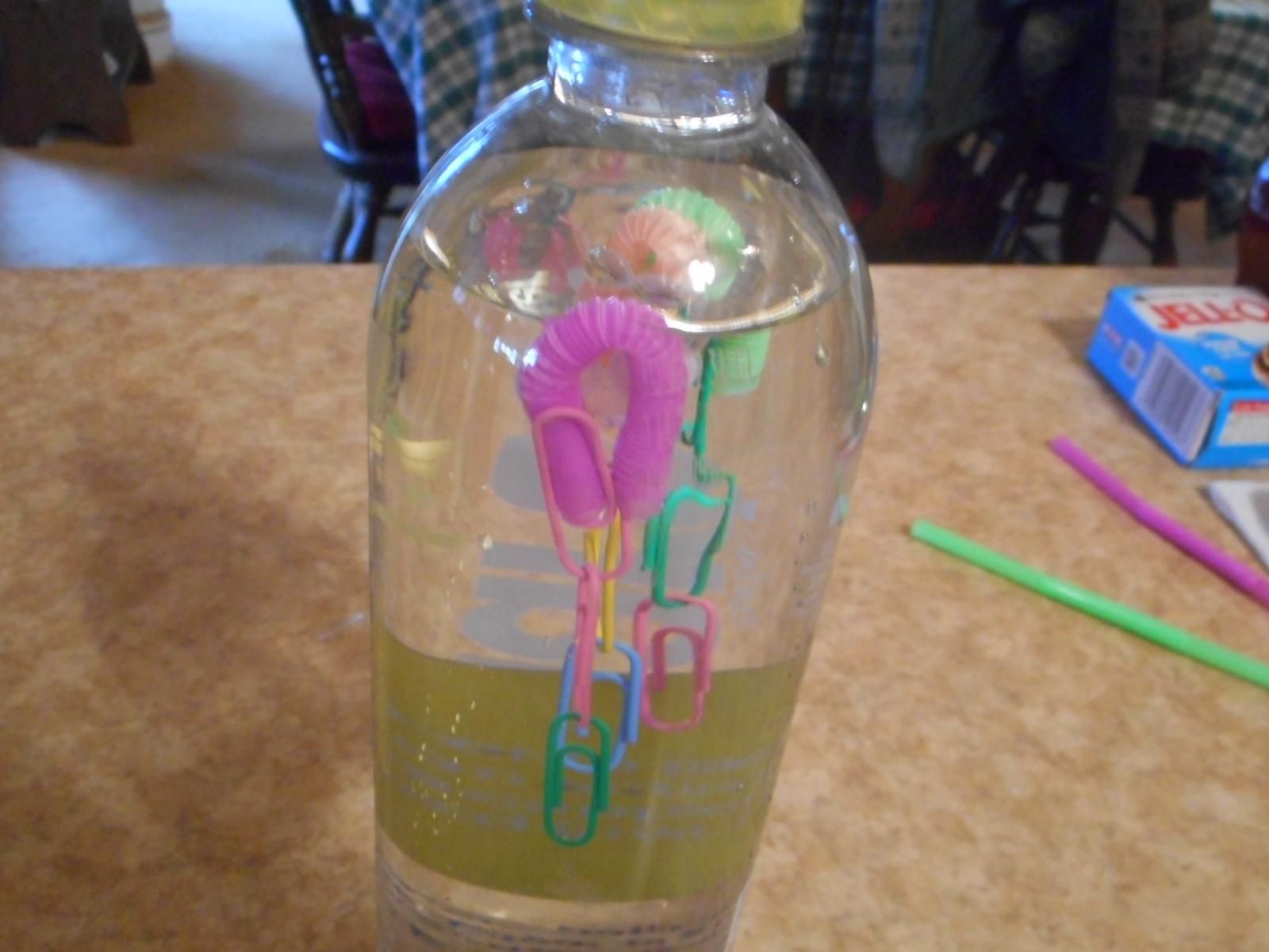 SWIMMING OCTOPUS IN a WATER BOTTLE : 7 Steps - Instructables