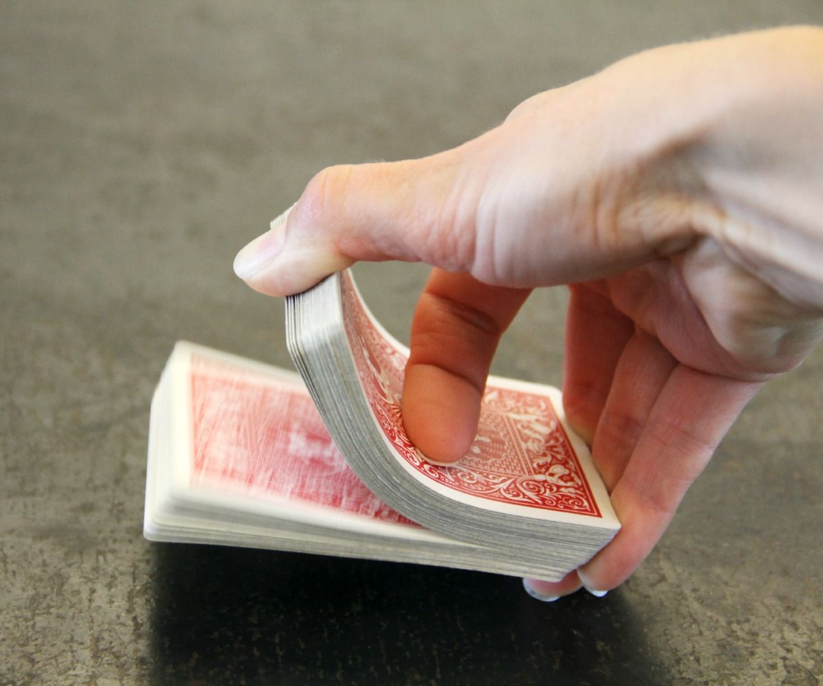 How to Shuffle Cards : 5 Steps (with Pictures) - Instructables