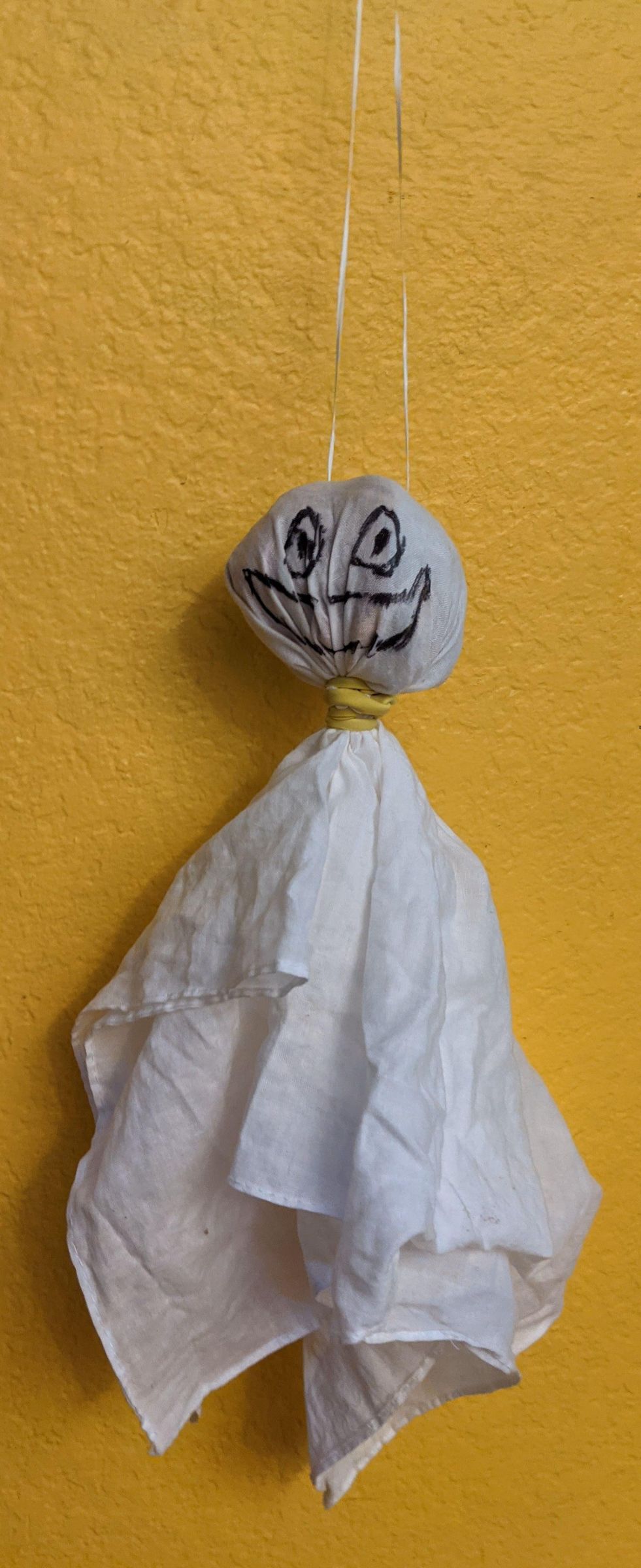 EASY NAPKIN GHOST : 4 Steps - Instructables