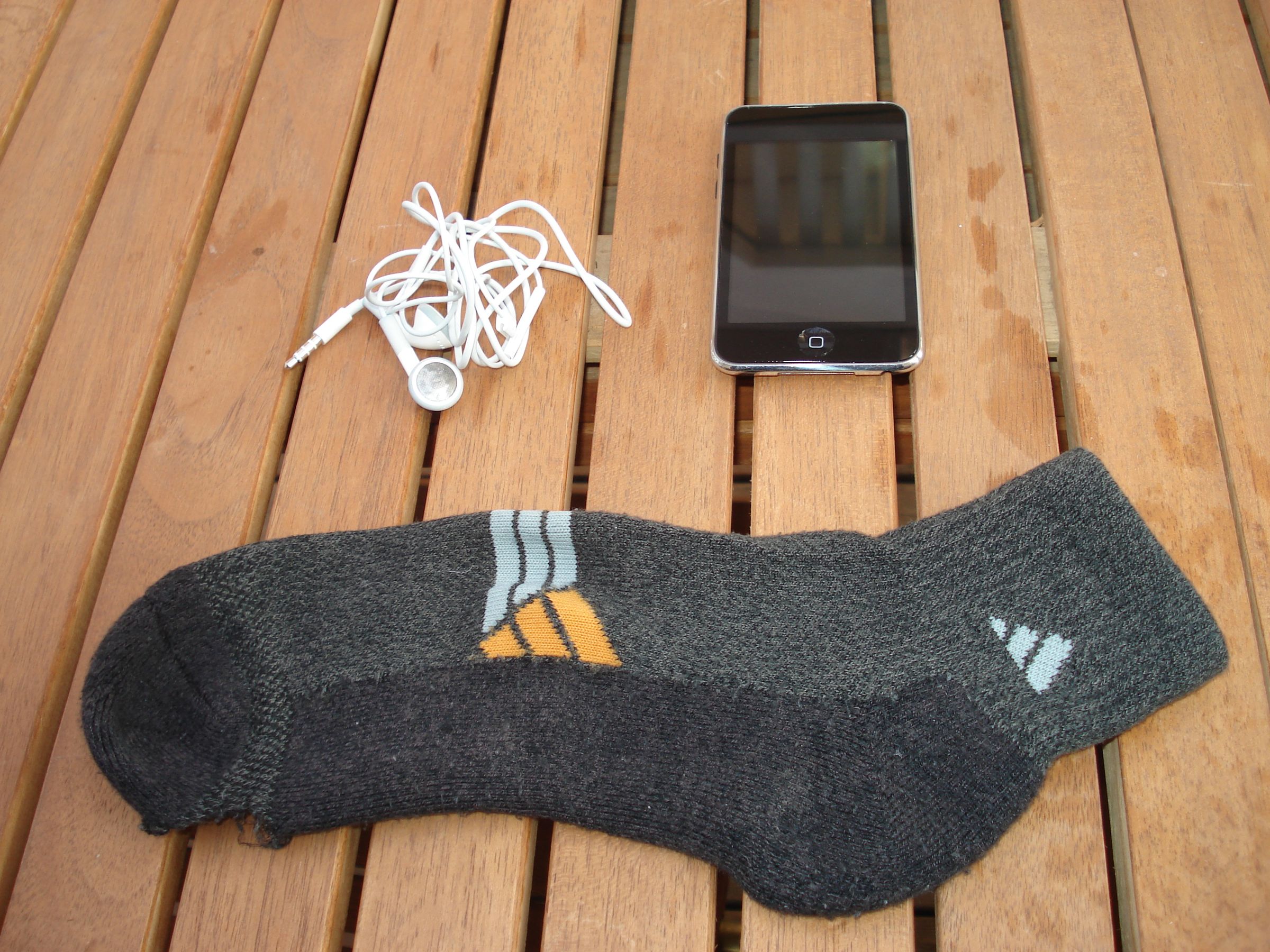 Ipod Touch Sock Cover : 3 Steps - Instructables